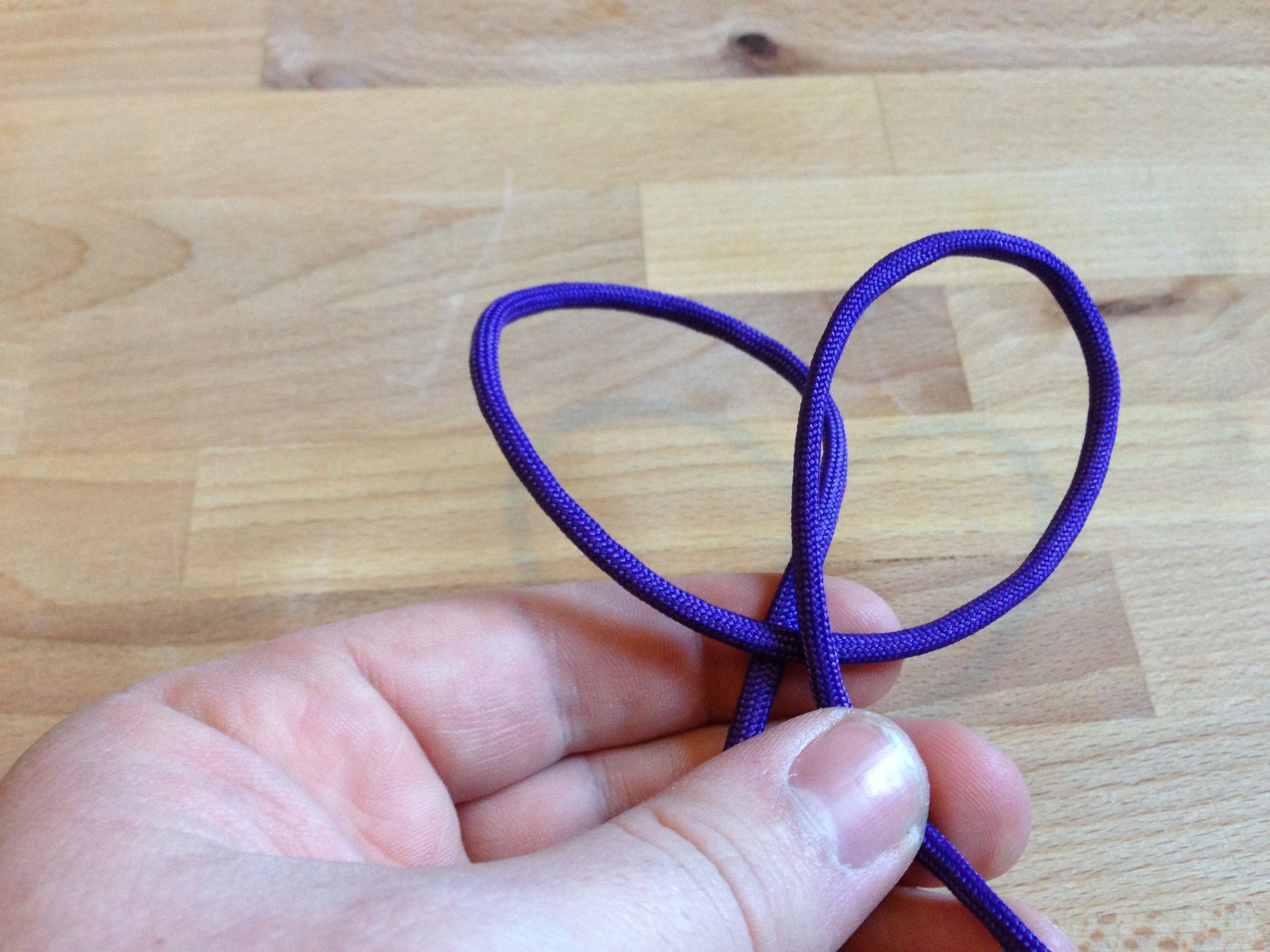 Paracord Celtic Knot Chain Bracelet- Very Easy to Make, and a Great ...