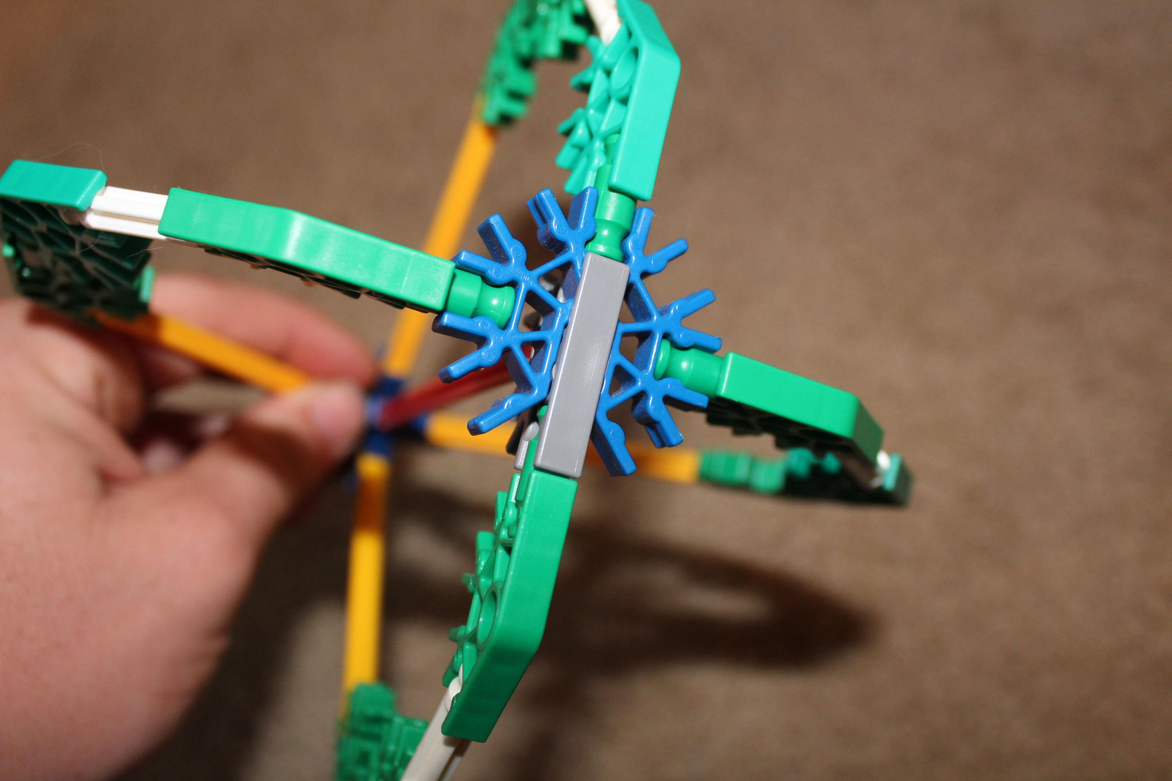 K'nex Flying Lawn Chair : 4 Steps - Instructables
