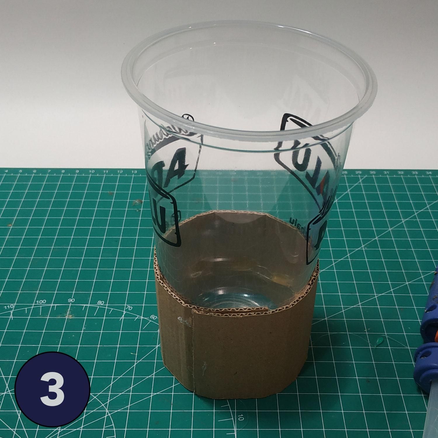 Plastic Cup Into Blender With Cardboard : 6 Steps (with Pictures ...