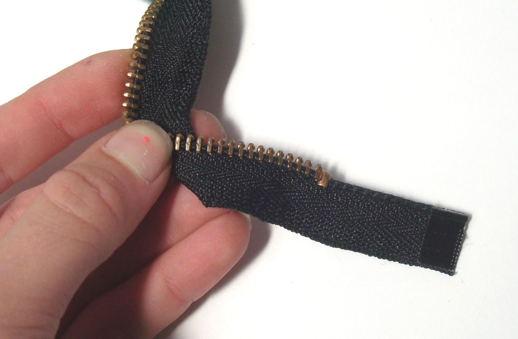 Trendy Zipper Shirt : 5 Steps (with Pictures) - Instructables