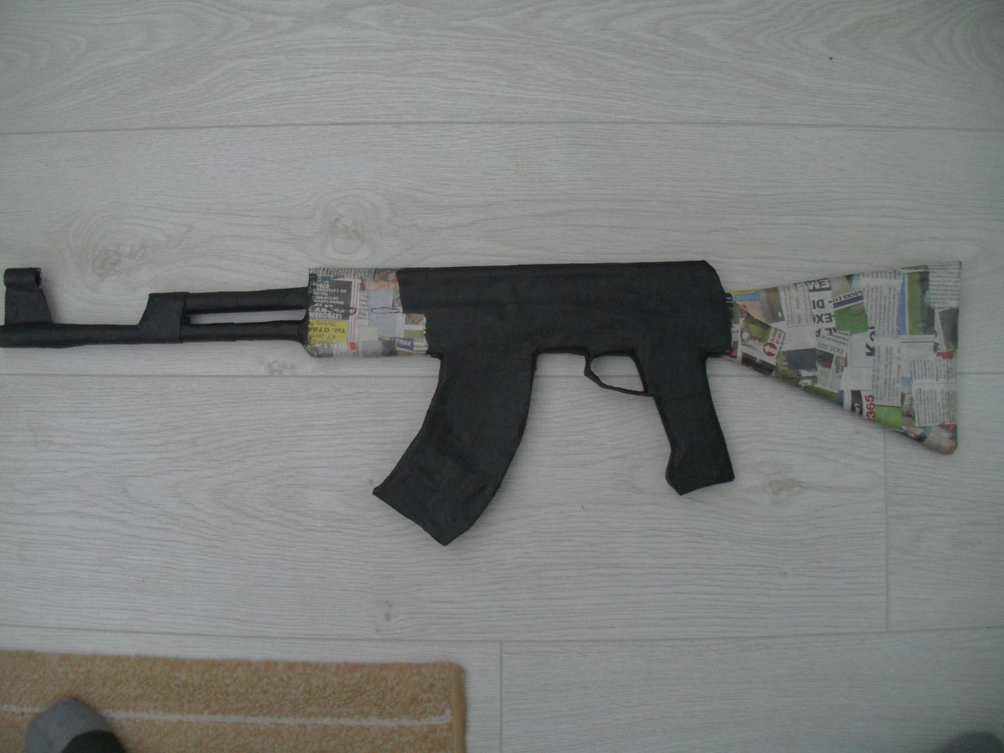 Ak-47 Paper Prop : 6 Steps - Instructables