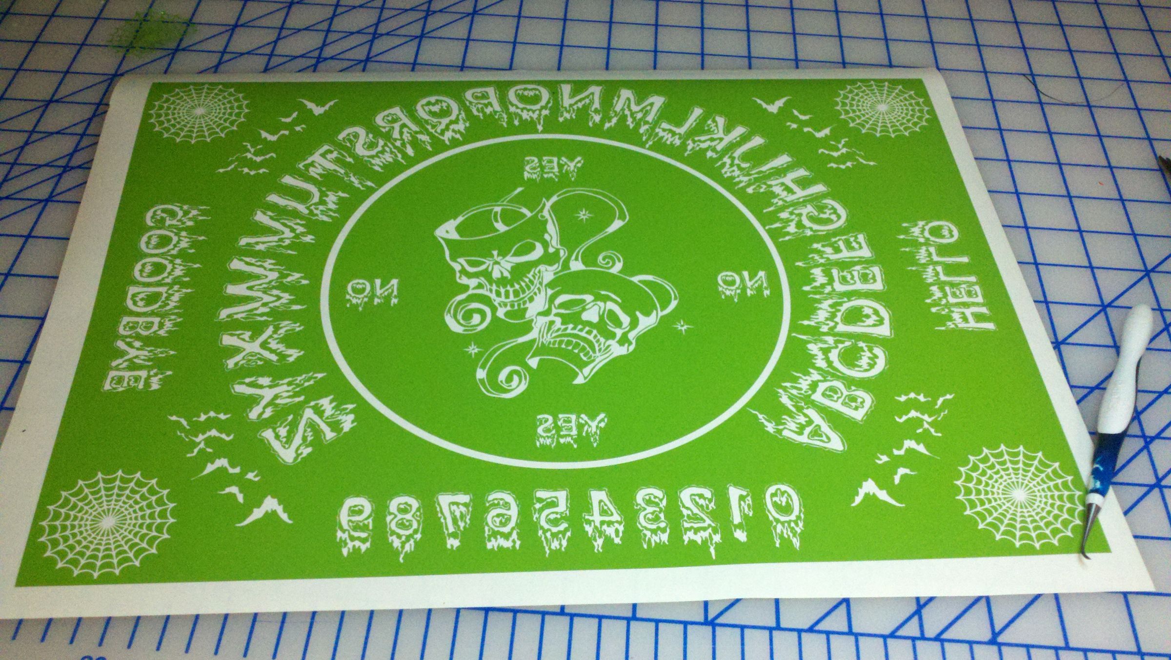 Spooky WeeGee Spirit Board Mirror : 8 Steps (with Pictures) - Instructables