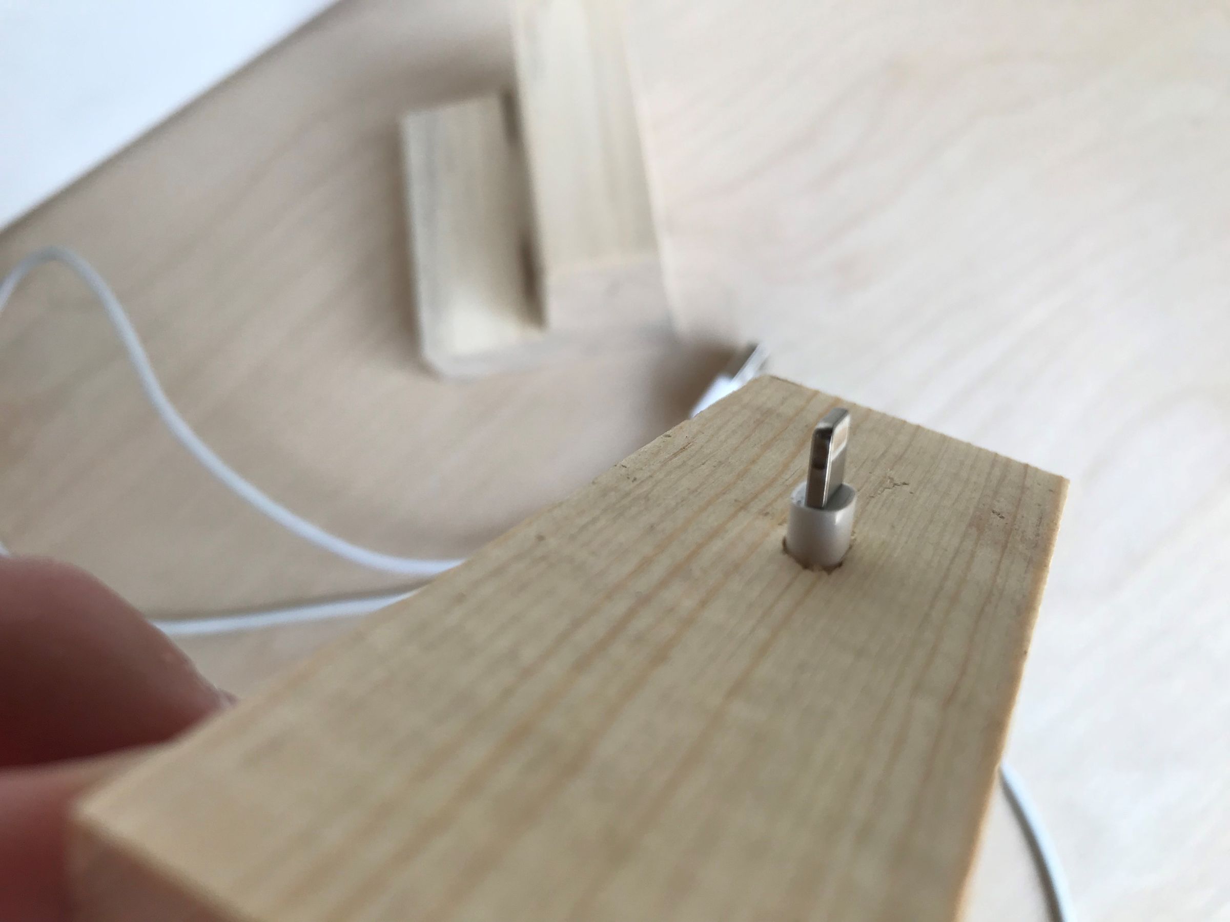 DIY Solid Wood IPhone Charging Dock : 10 Steps (with Pictures ...
