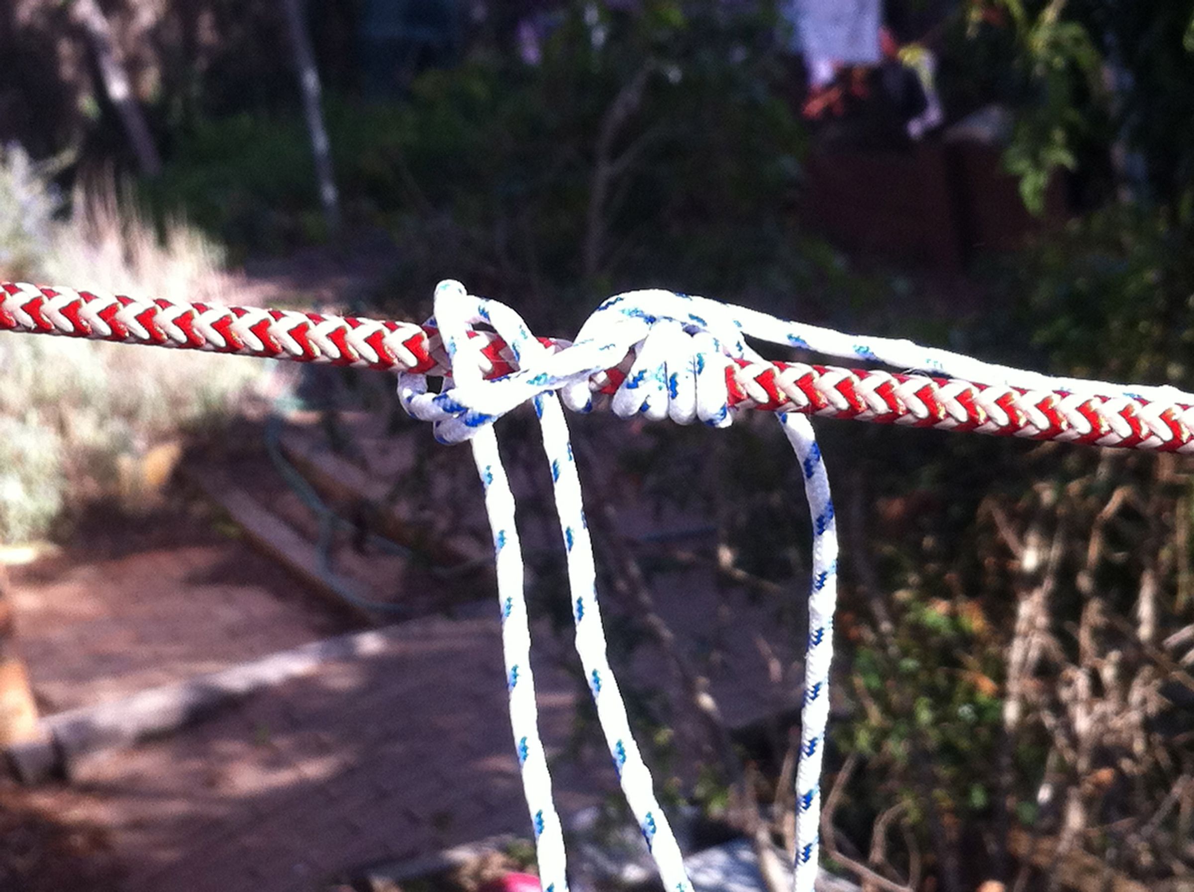 Easily Adjustable Hammock Tarp and Gear Ridgeline : 4 Steps - Instructables
