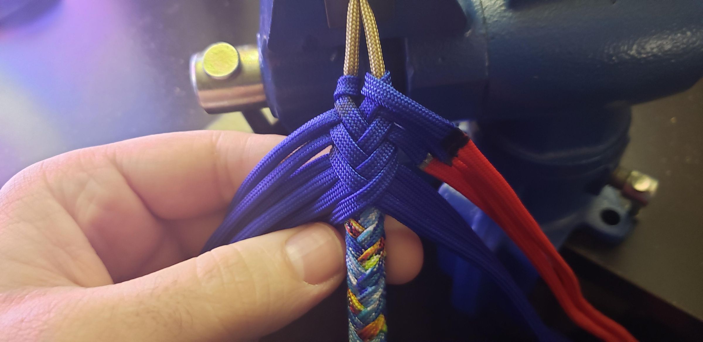 Tygra's Bolo-Whip With Paracord in 16 Plait : 9 Steps (with Pictures ...