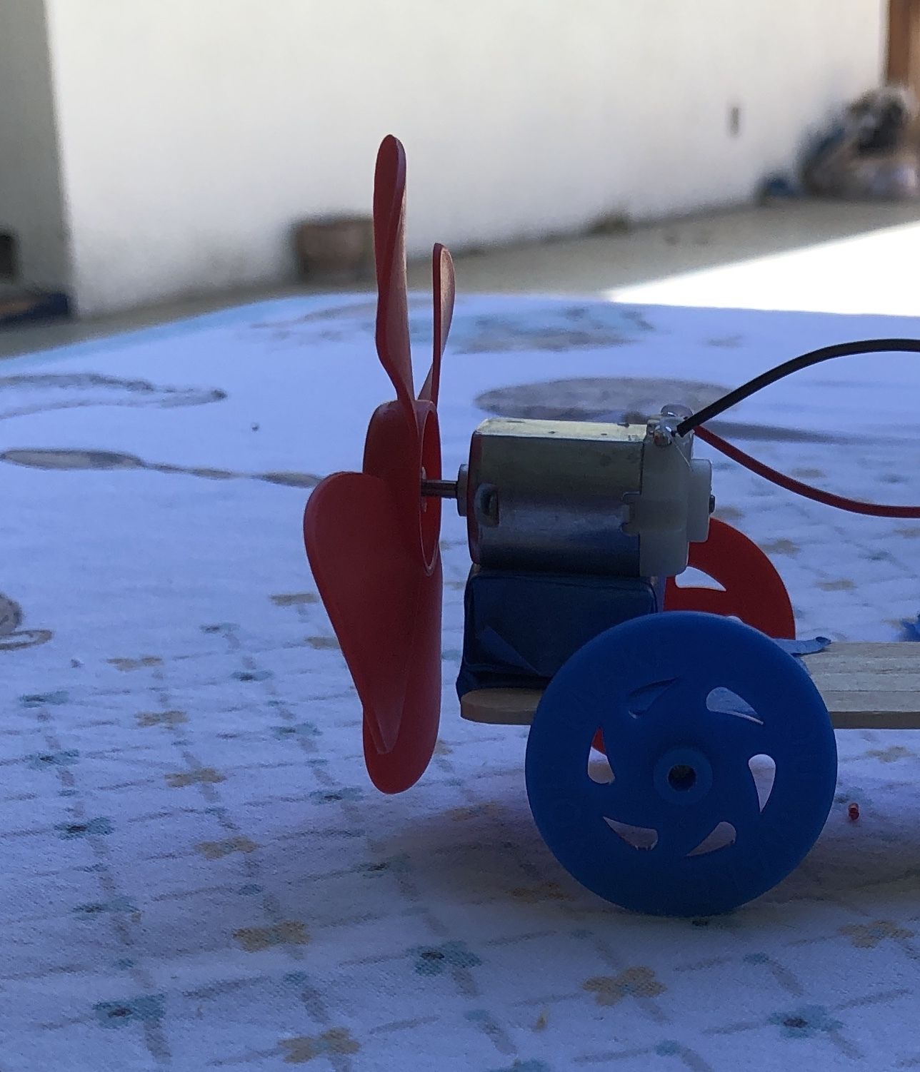 How to Build a Propeller Car : 7 Steps - Instructables