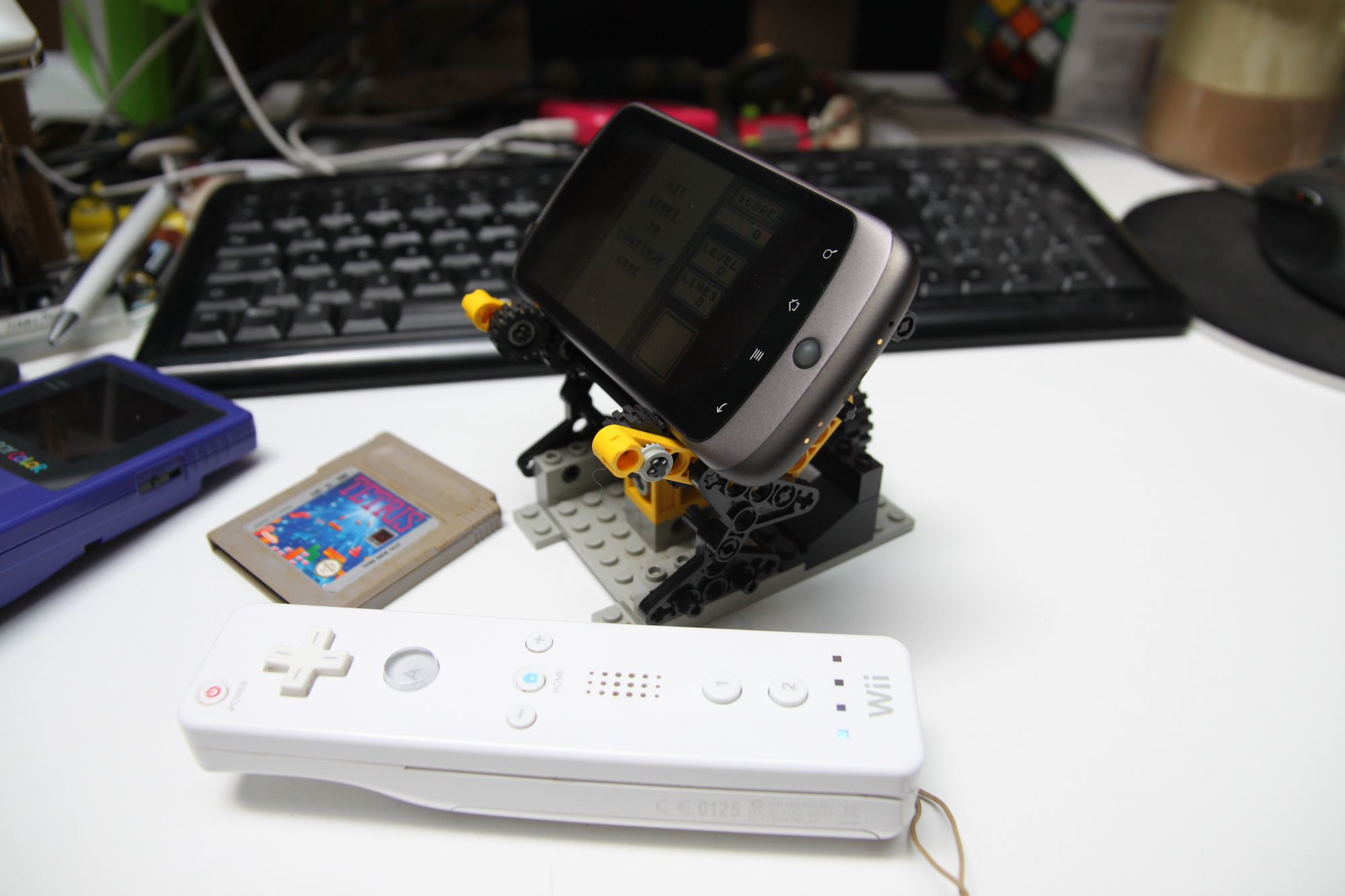 Retro Gamer Adjustable Mobile Stand : 4 Steps - Instructables