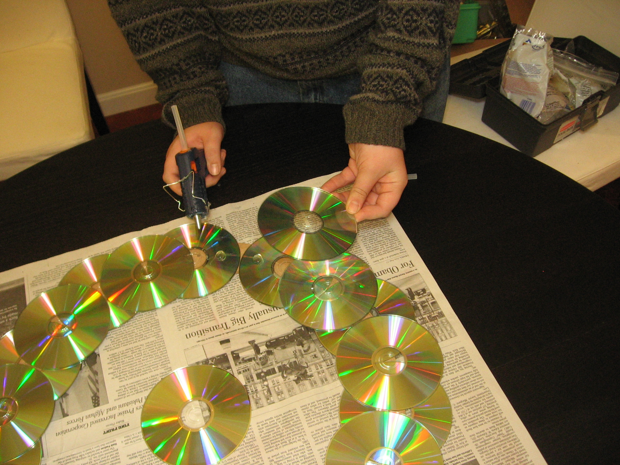 CD Wreath : 5 Steps - Instructables