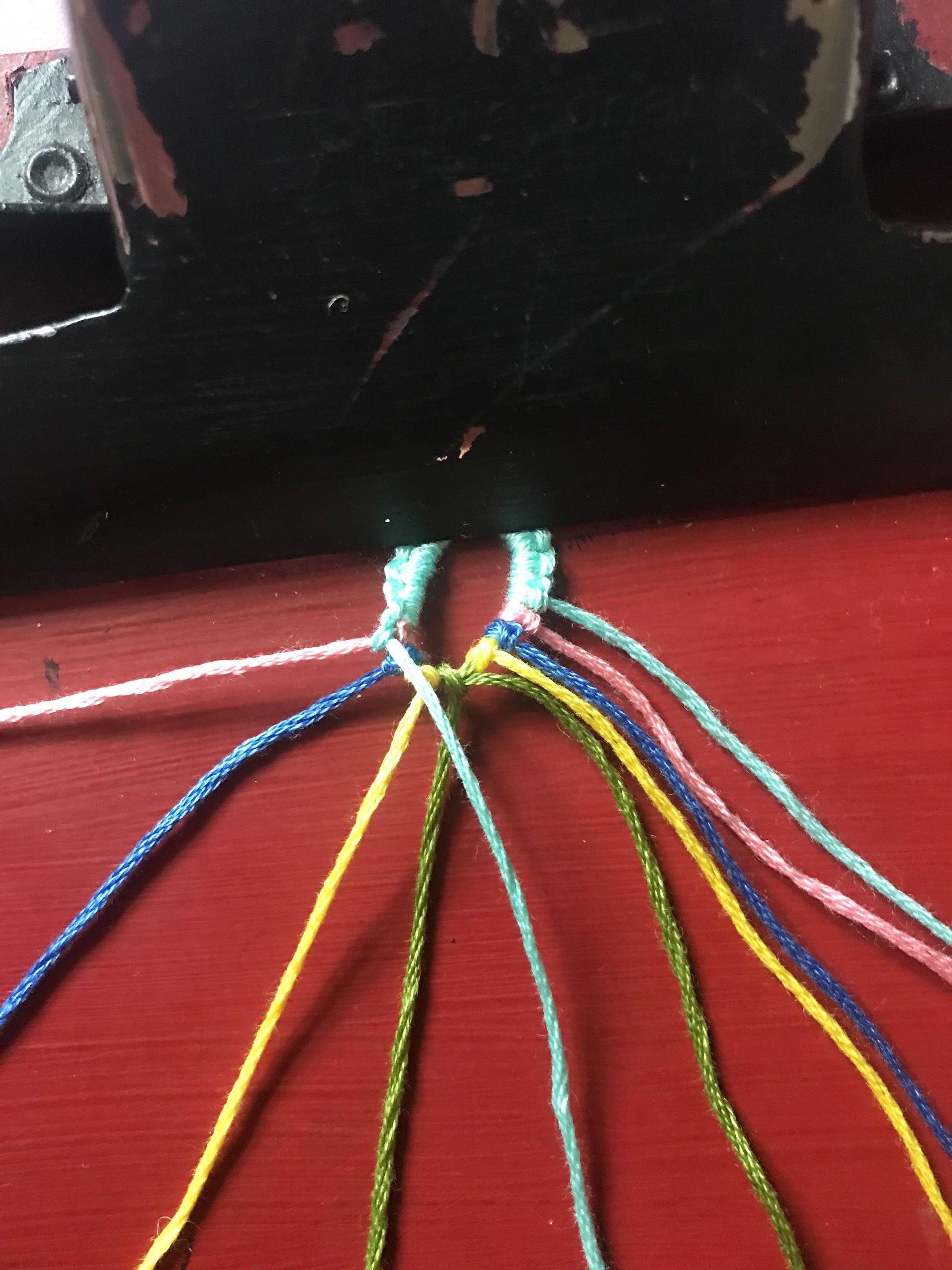 Friendship Bracelet With Teardrop Loop and Triangle Ending : 7 Steps ...