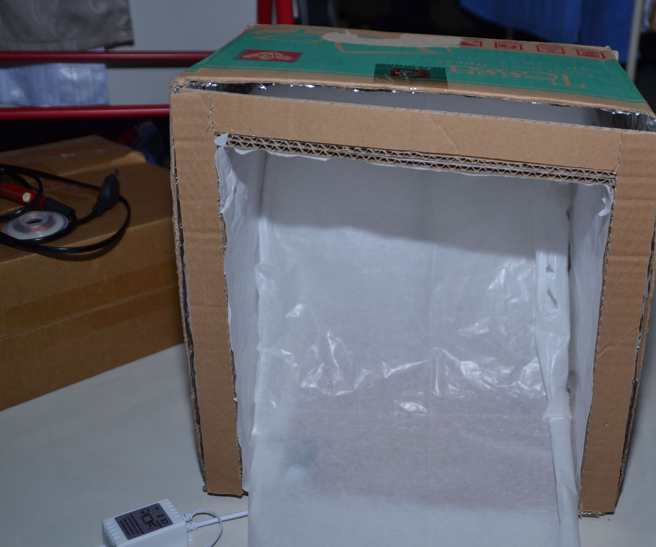 Photography Light Box With Color Control : 5 Steps - Instructables