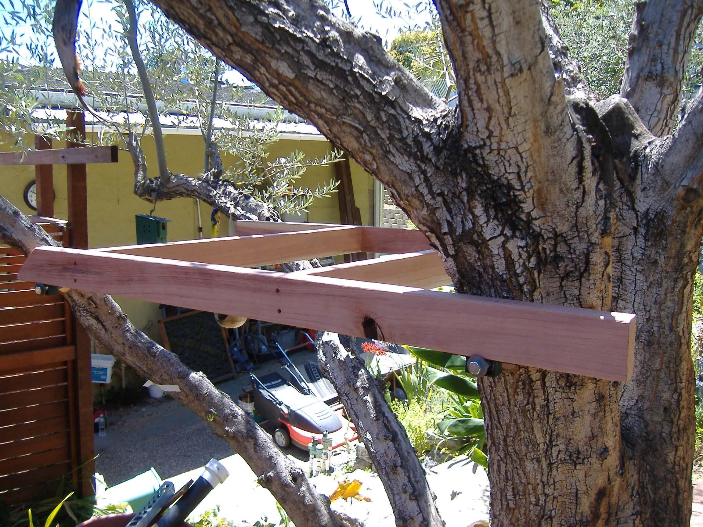 Half Timbered Thatched Roof Chicken Coop Treehouse : 4 Steps (with ...