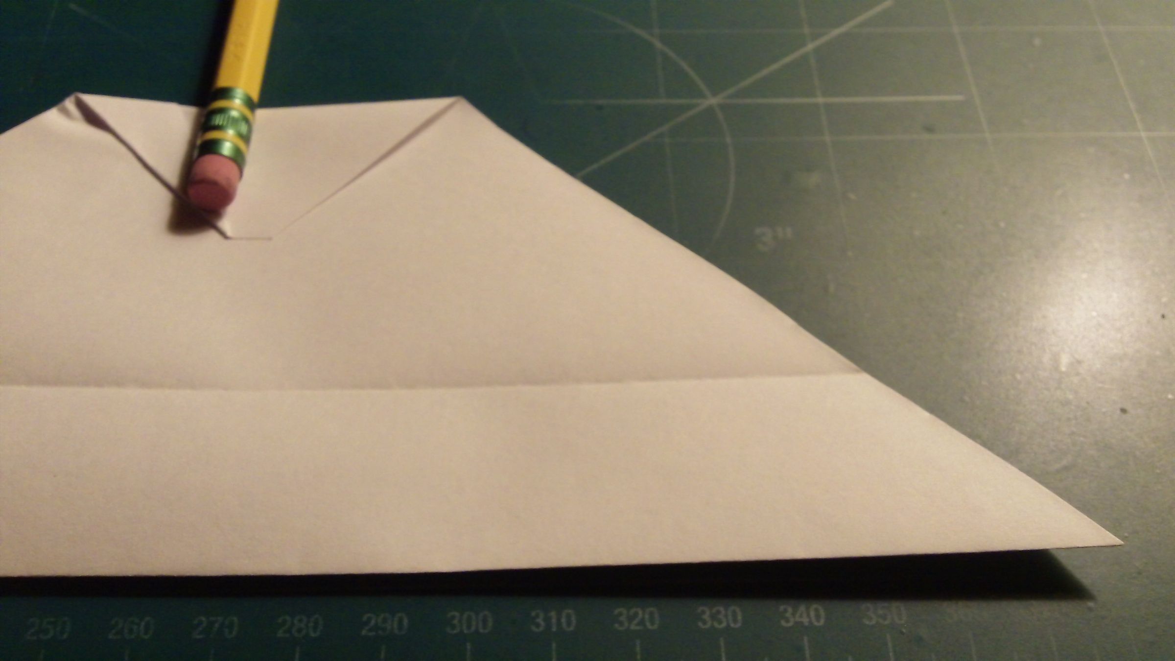 How to Make the Super Starstriker Paper Airplane : 7 Steps - Instructables