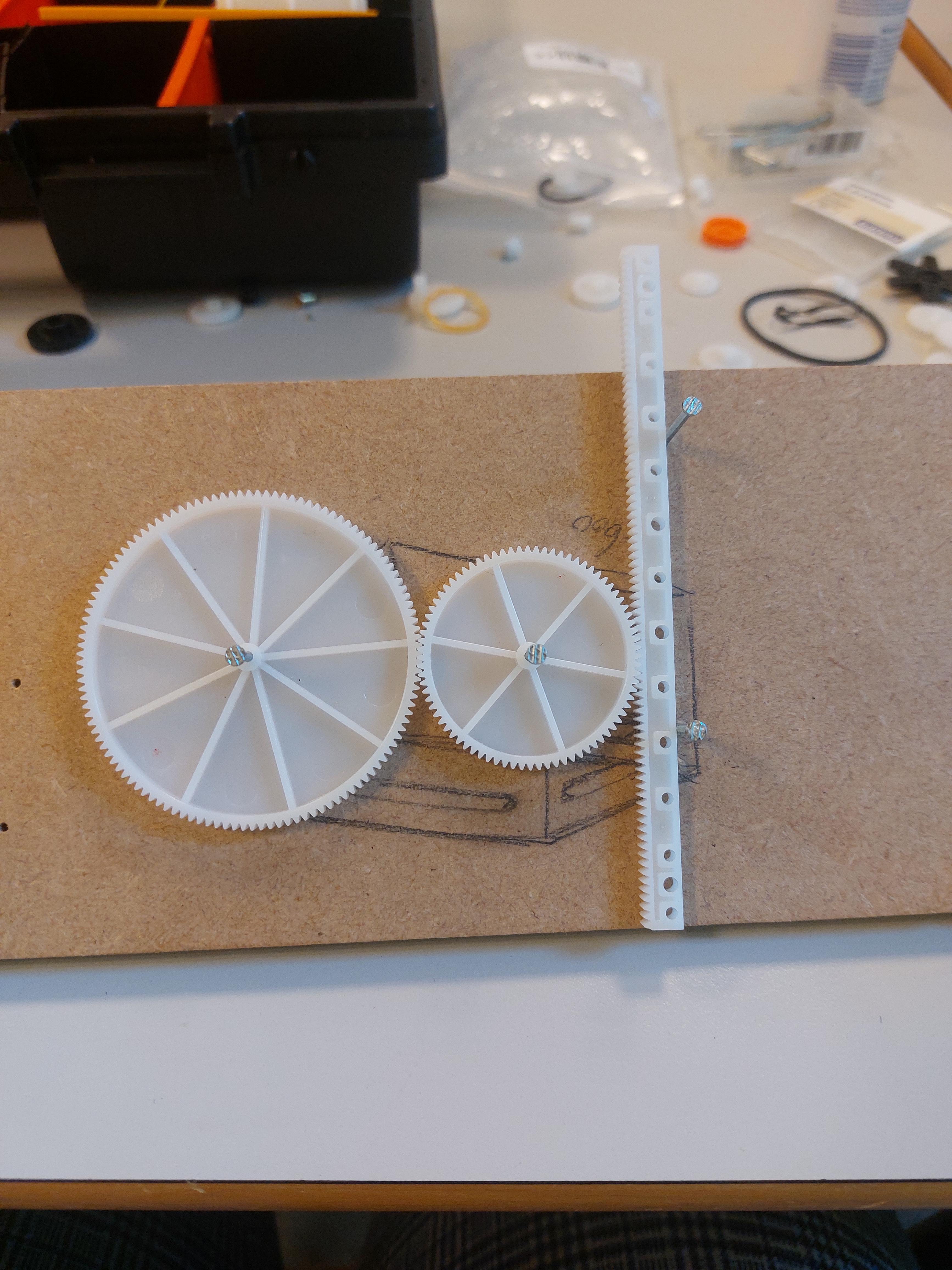 A Birdhouse With Defense-Mechanisms : 7 Steps - Instructables