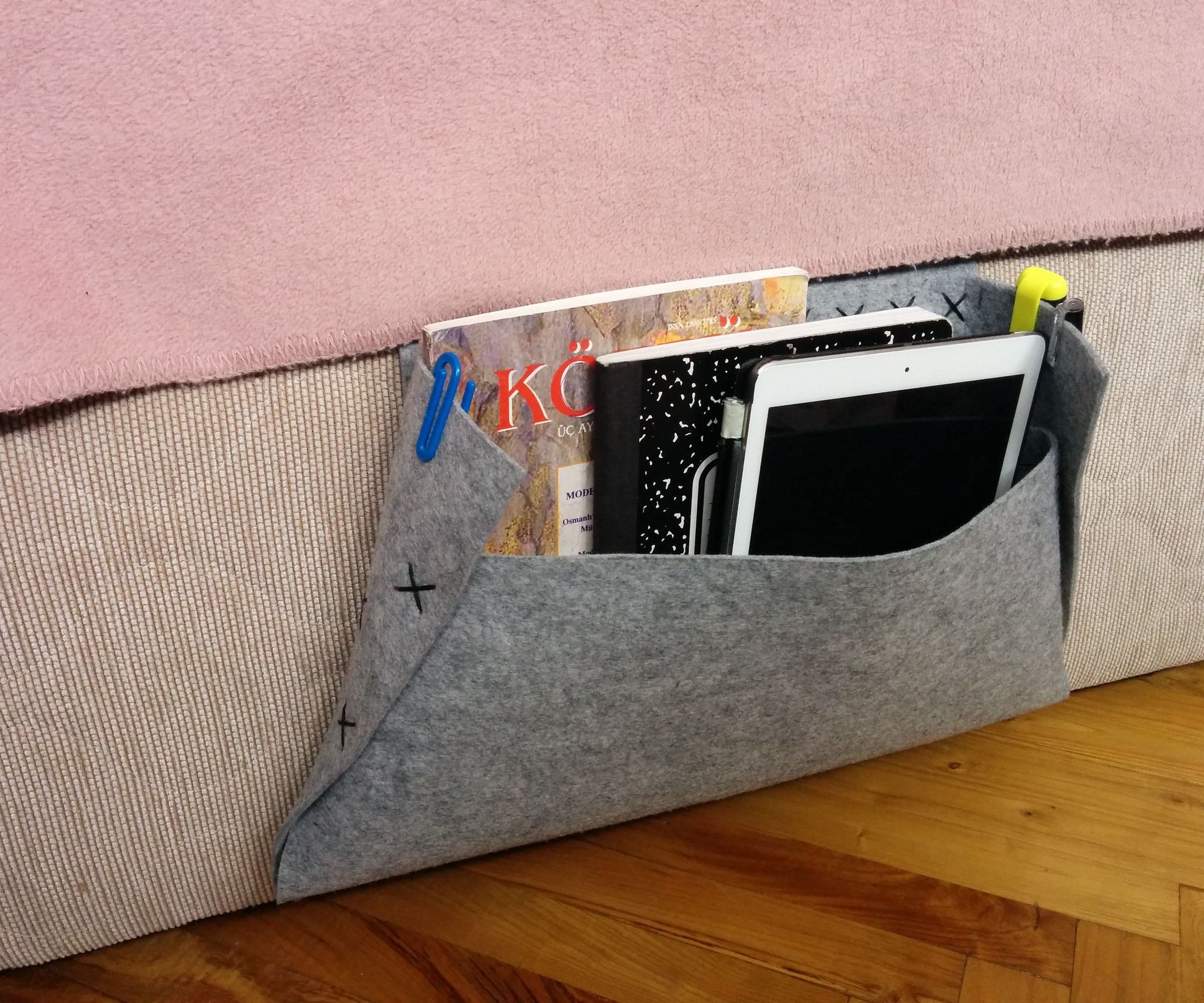 DIY-BOOKSIDE "bedside Bookshelf" : 9 Steps (with Pictures) - Instructables