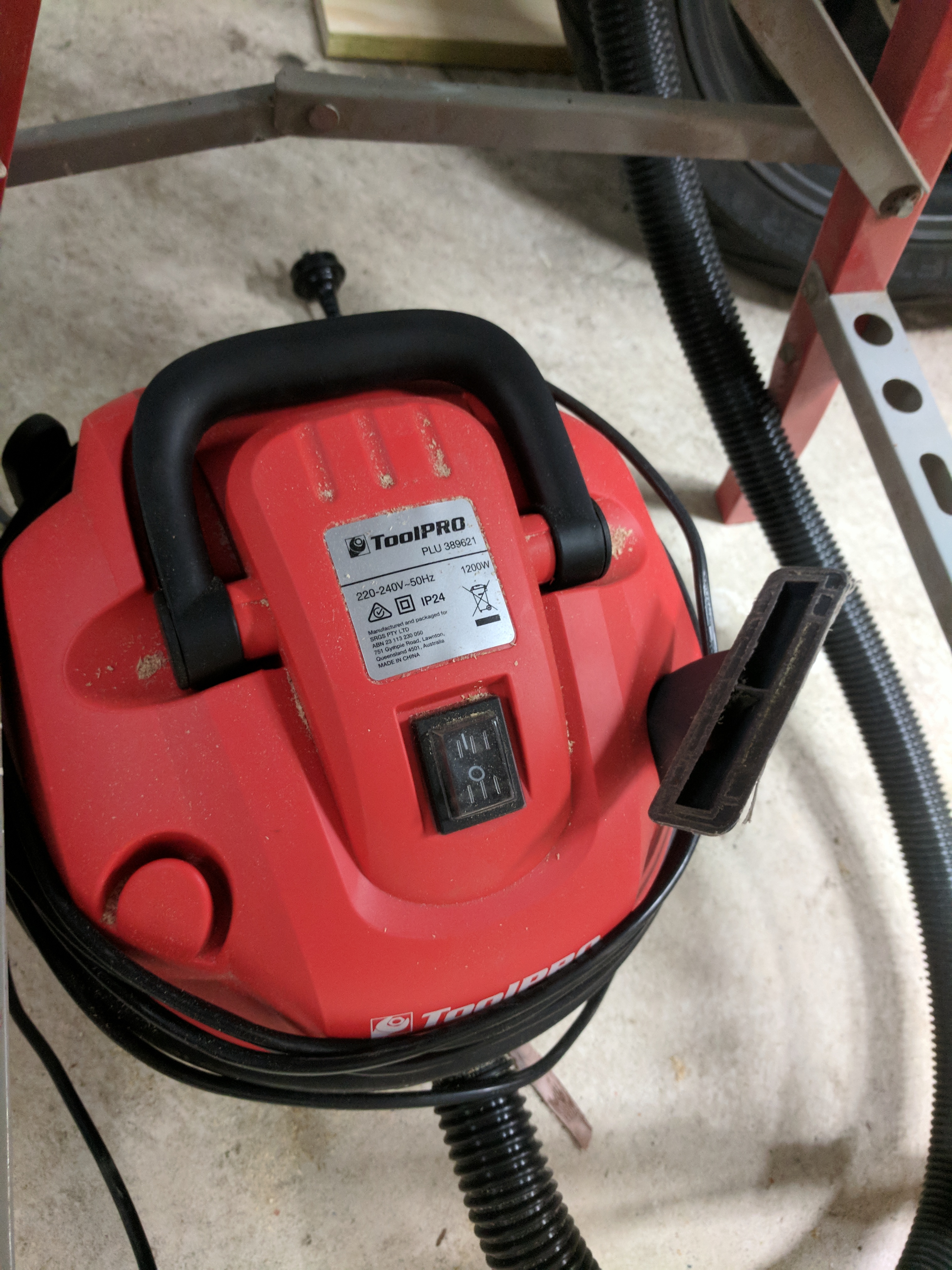 Automated Saw Dust Extraction for Dewalt Table Saw : 4 Steps ...