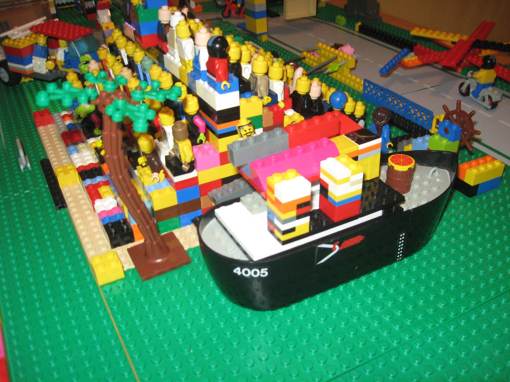 Lego Motocross - Wipeout Style! : 4 Steps - Instructables