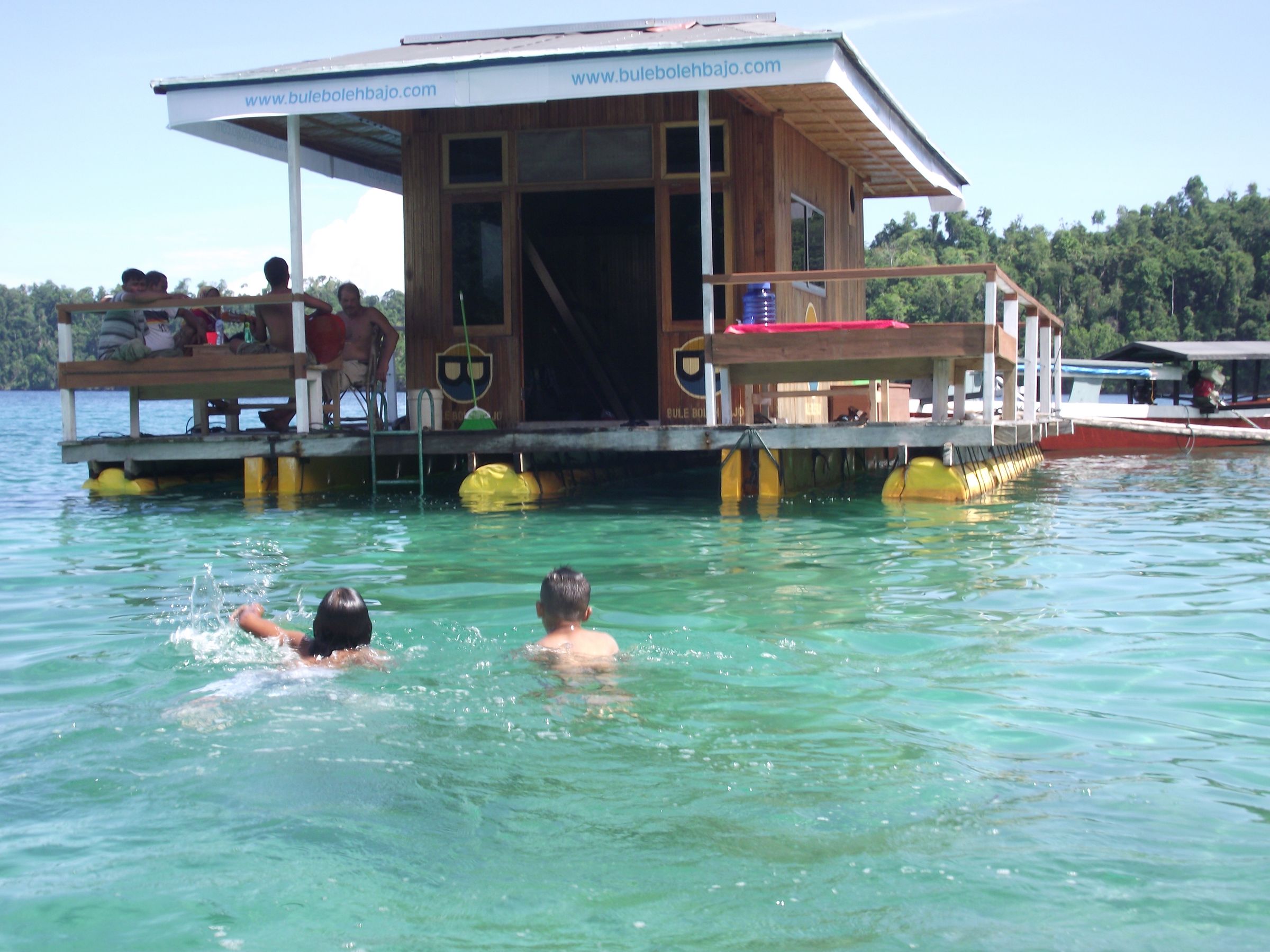 Building a Houseboat - With Added Information About Dimensions by ...