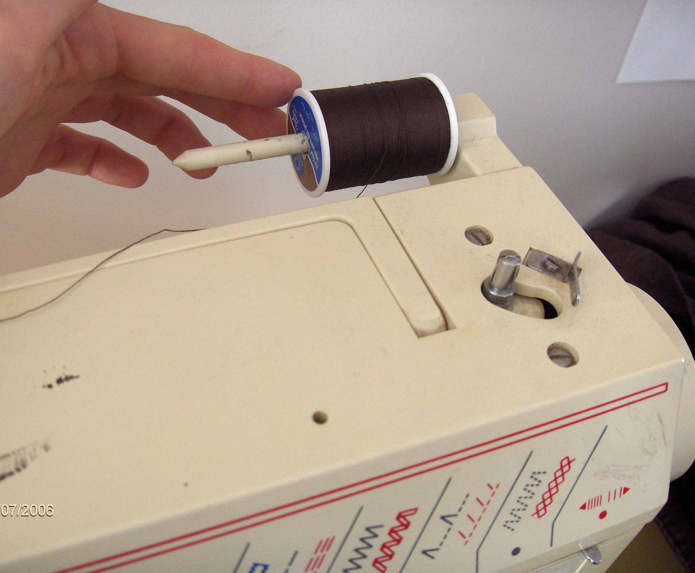 How to Thread a Sewing Machine : 12 Steps - Instructables