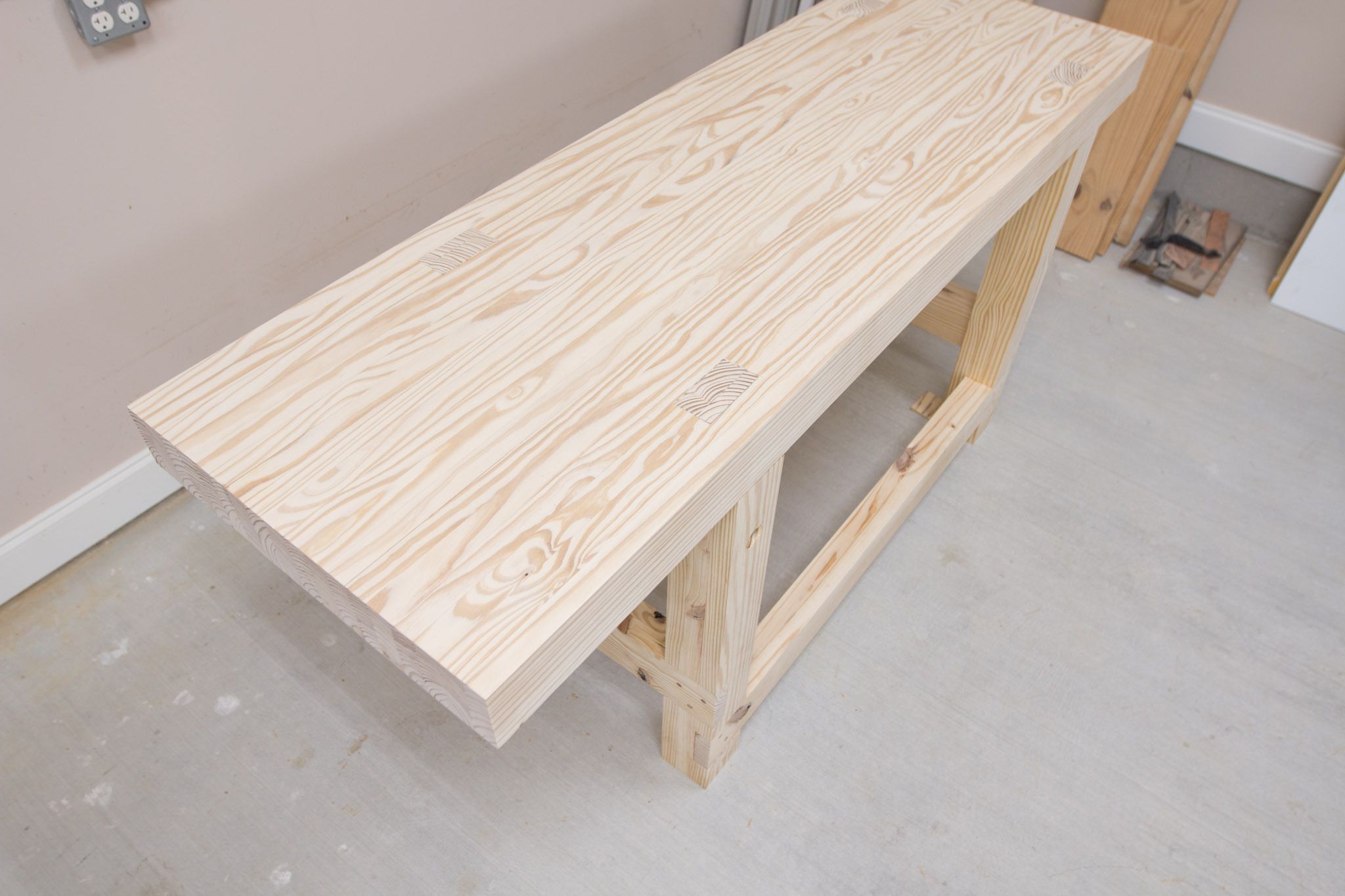 HOW TO MAKE a TRADITIONAL WORKBENCH : 16 Steps (with Pictures ...