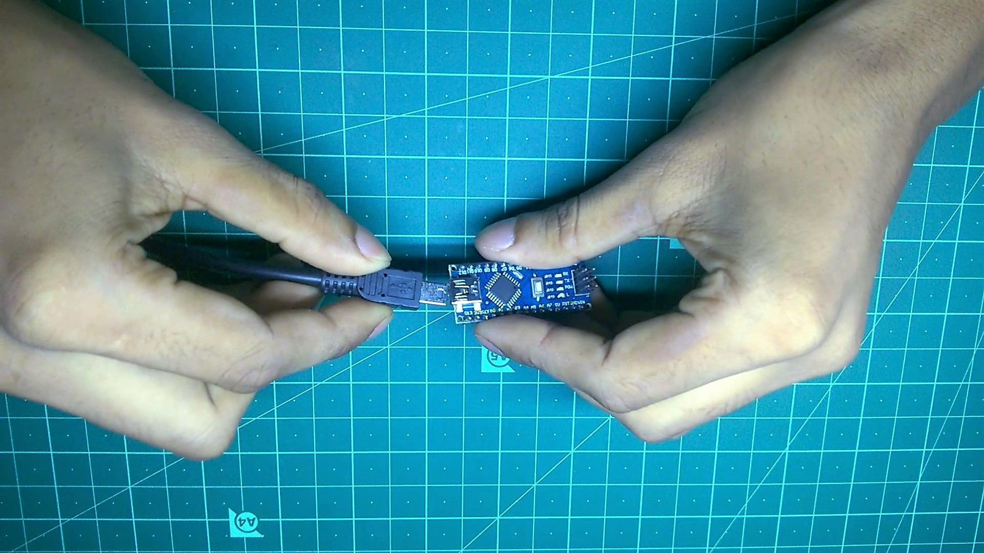 How to Make a DIY Smartphone Controlled RC Car : 8 Steps (with Pictures ...