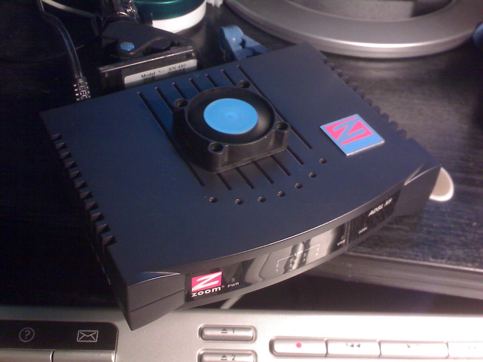 Adsl Modem Cooling Fan Mod : 5 Steps - Instructables