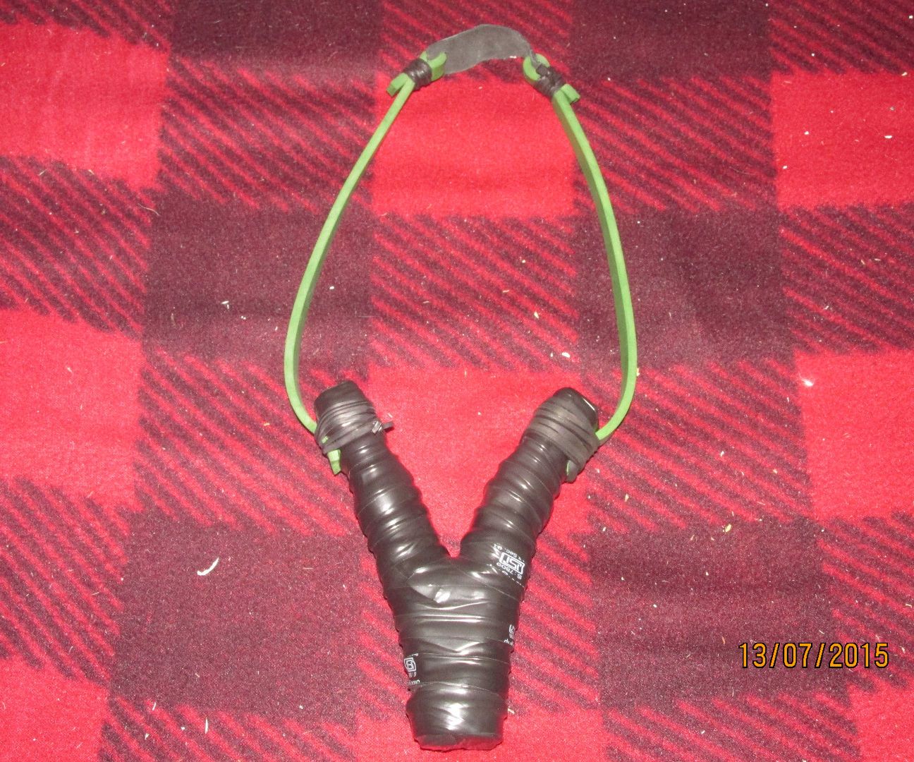 10 Minute Wooden Survival Slingshot : 4 Steps - Instructables