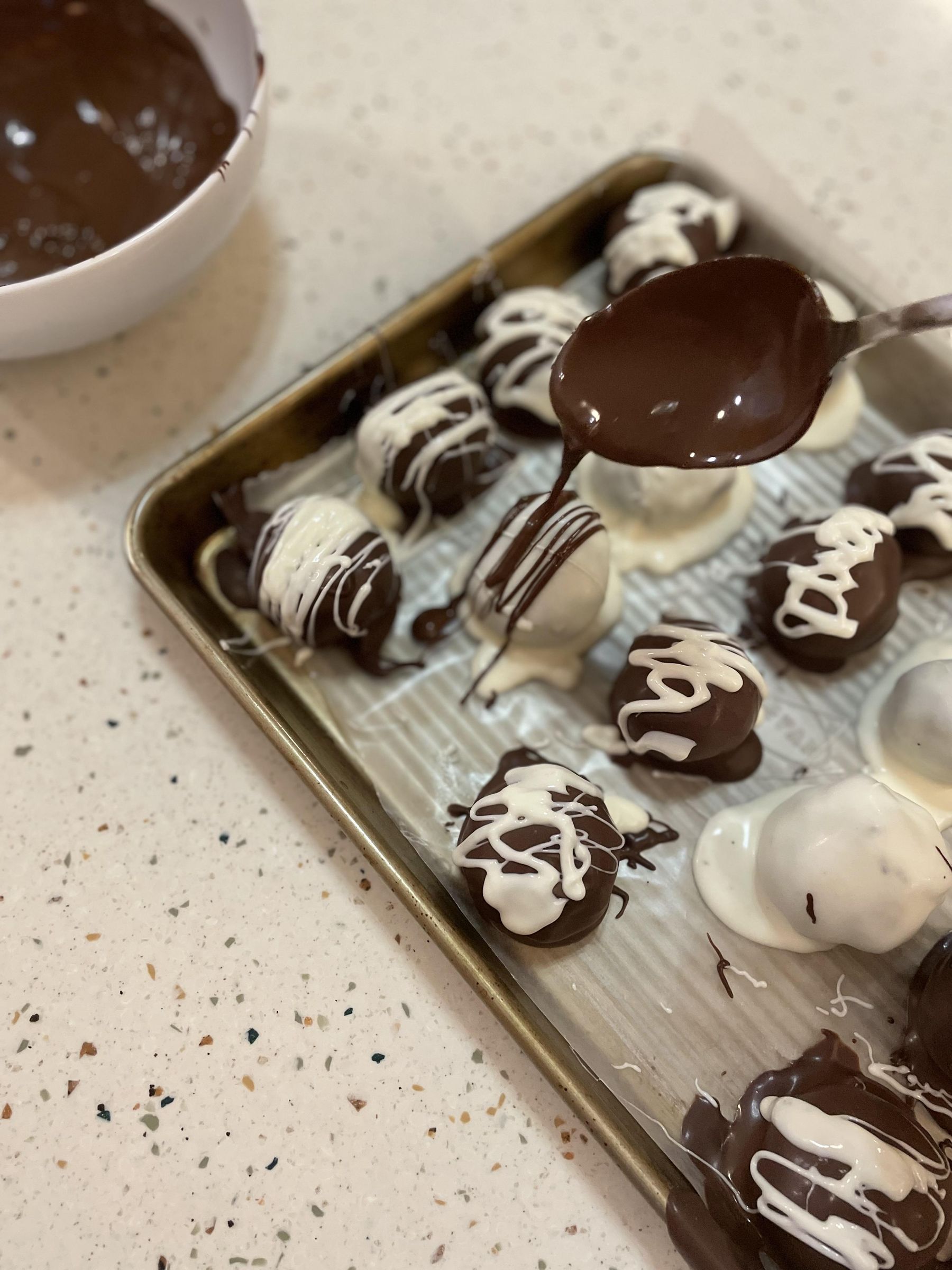 Gluten-Free Treats: No-Bake Oreo Balls : 5 Steps (with Pictures) - Instructables