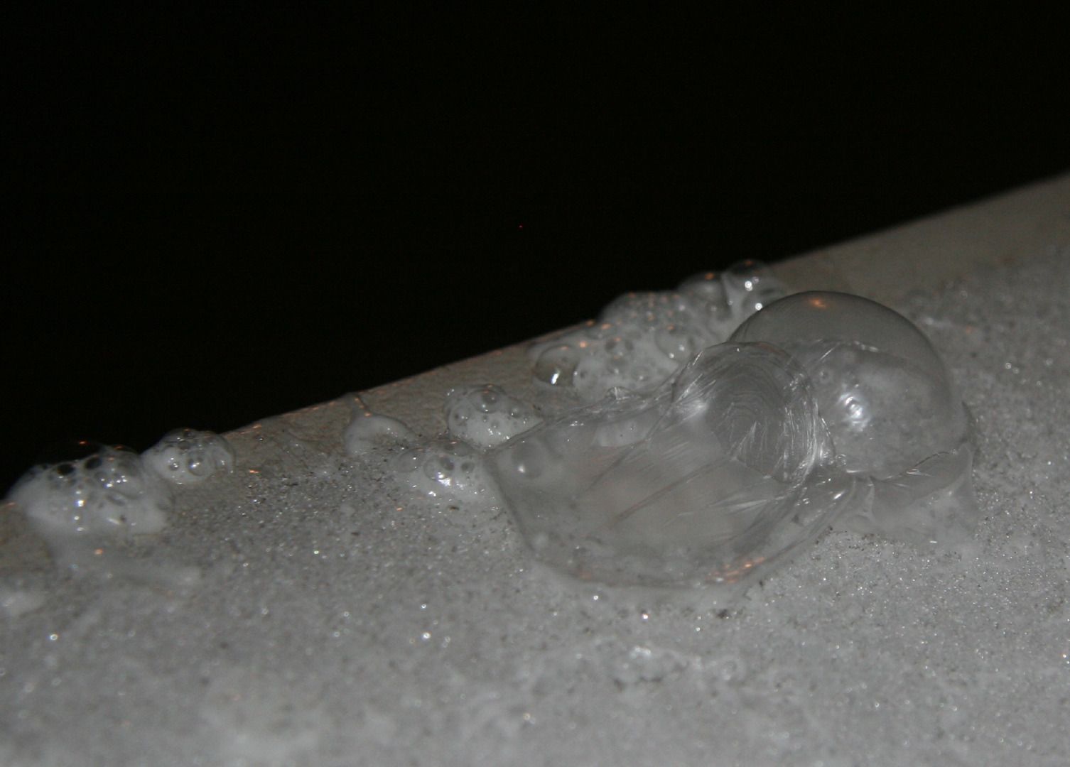 Winter Fun - Frozen Bubbles : 4 Steps (with Pictures) - Instructables