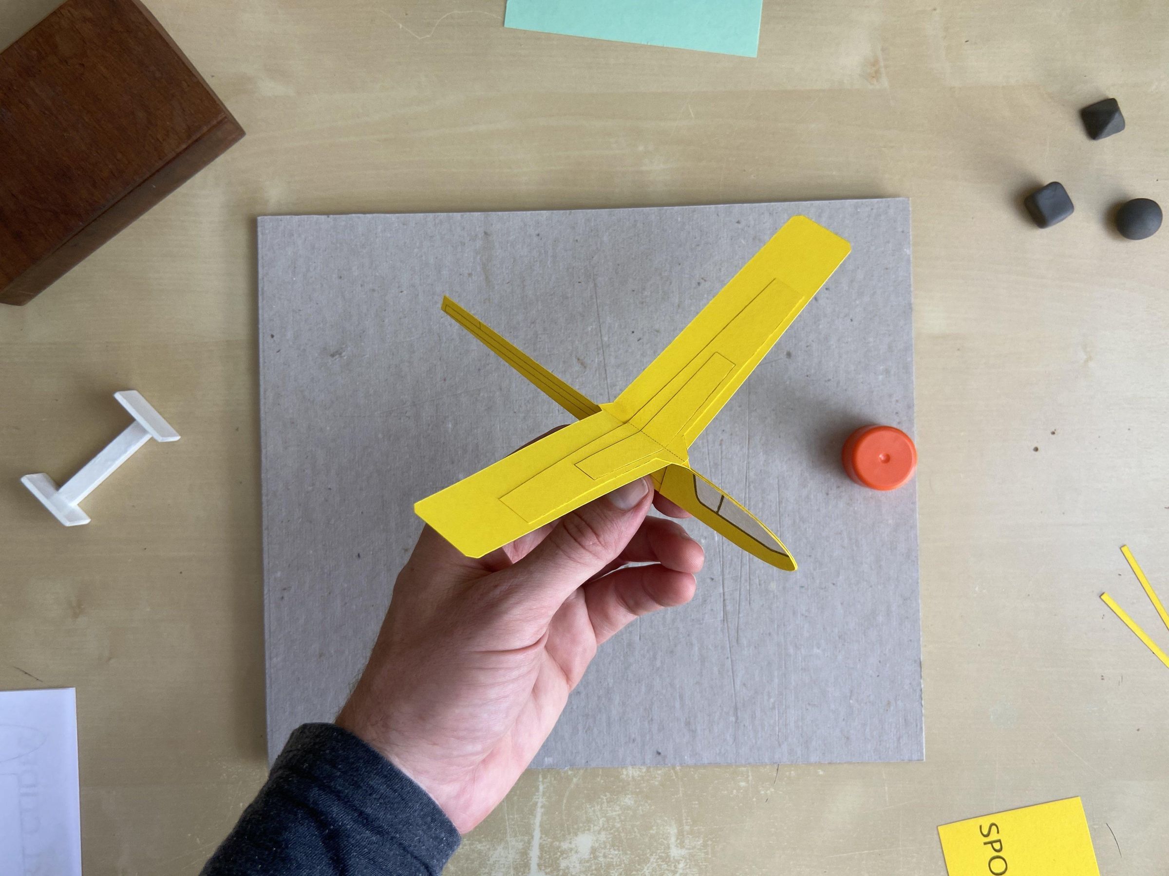 Card Stock Sport Glider II : 8 Steps (with Pictures) - Instructables