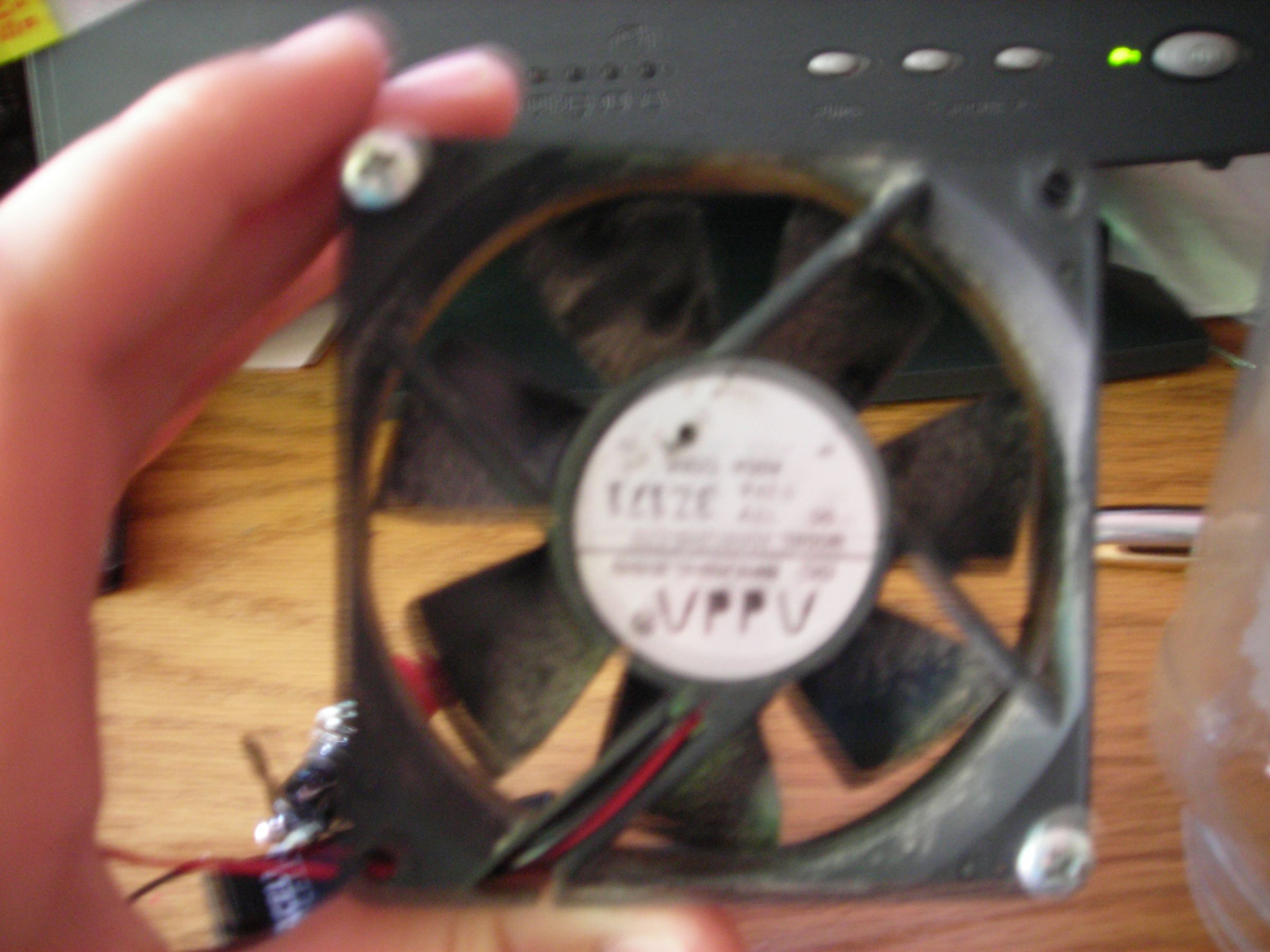 Mini Hovercraft? and Fan (mostly Fan) But Cool : 4 Steps - Instructables