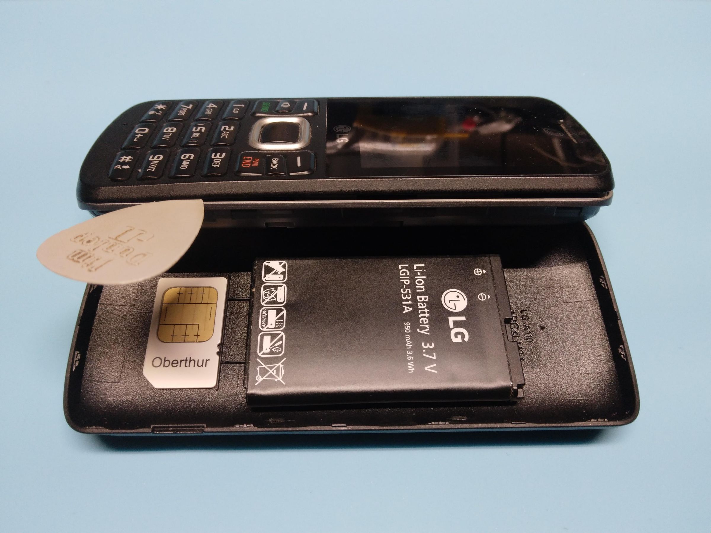 Obsolete Cellphone Remotely Controlled Switch : 8 Steps - Instructables