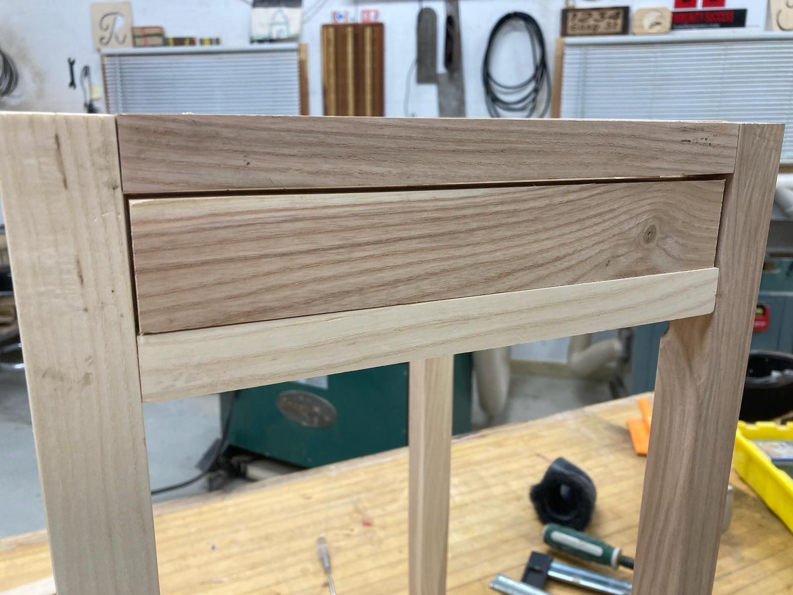 One Board Side Table : 22 Steps (with Pictures) - Instructables