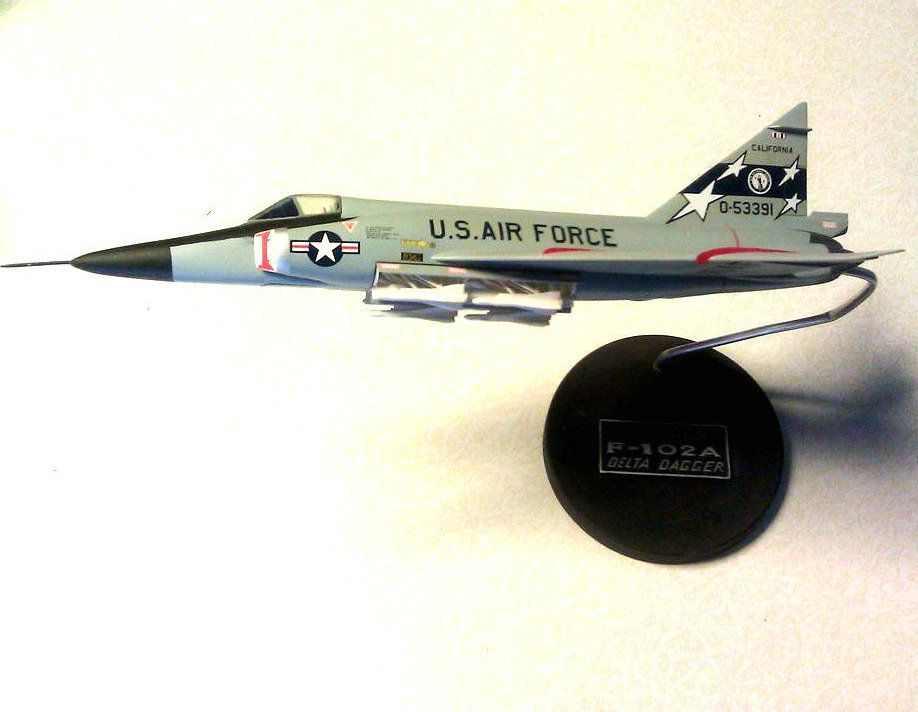 Model Airplane Stand - Presentable and Cheap! : 6 Steps - Instructables