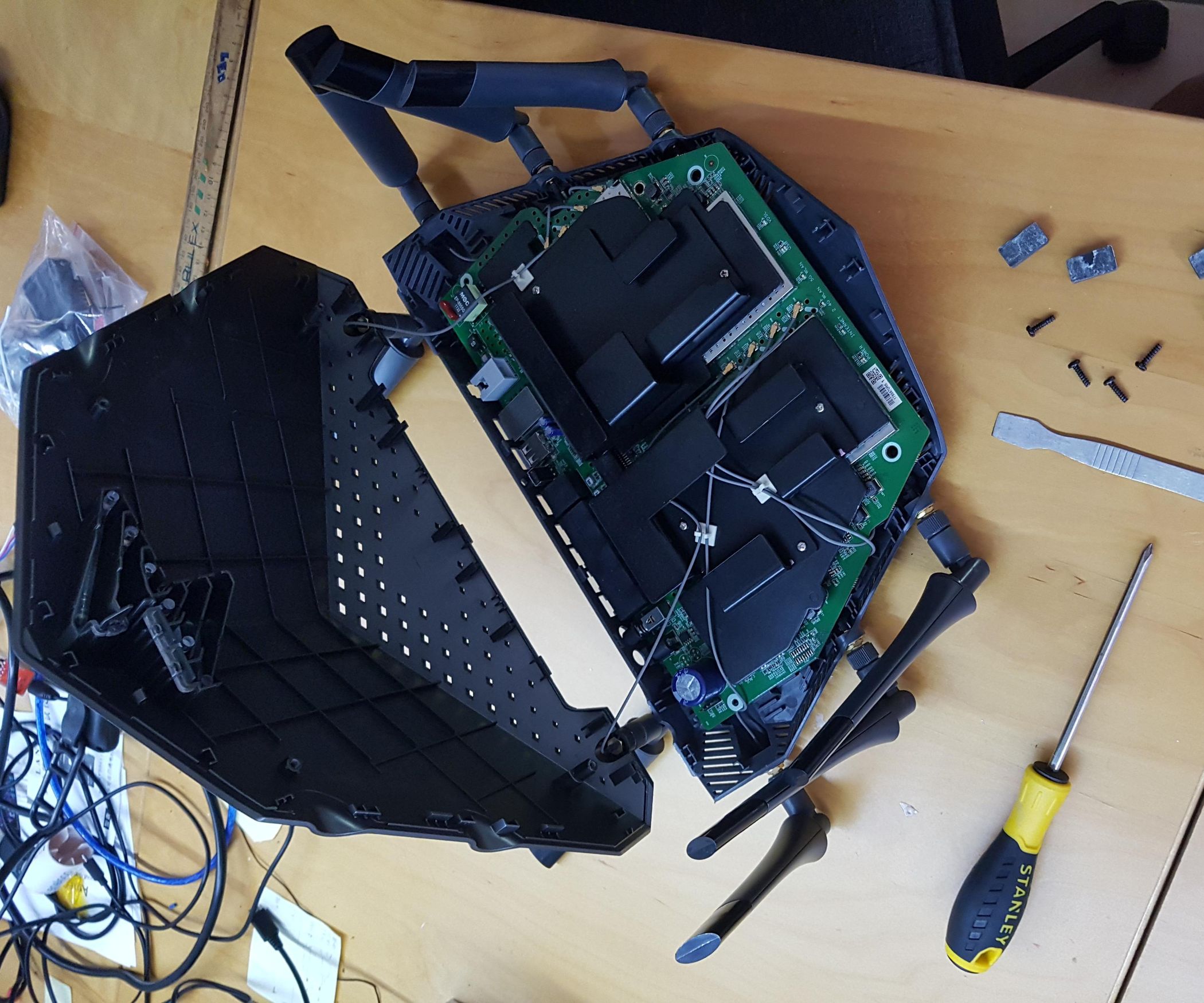 Disassemble and Mod the D-Link DSL-5300 COBRA AC5300 Wave 2 MU-MIMO Wi ...