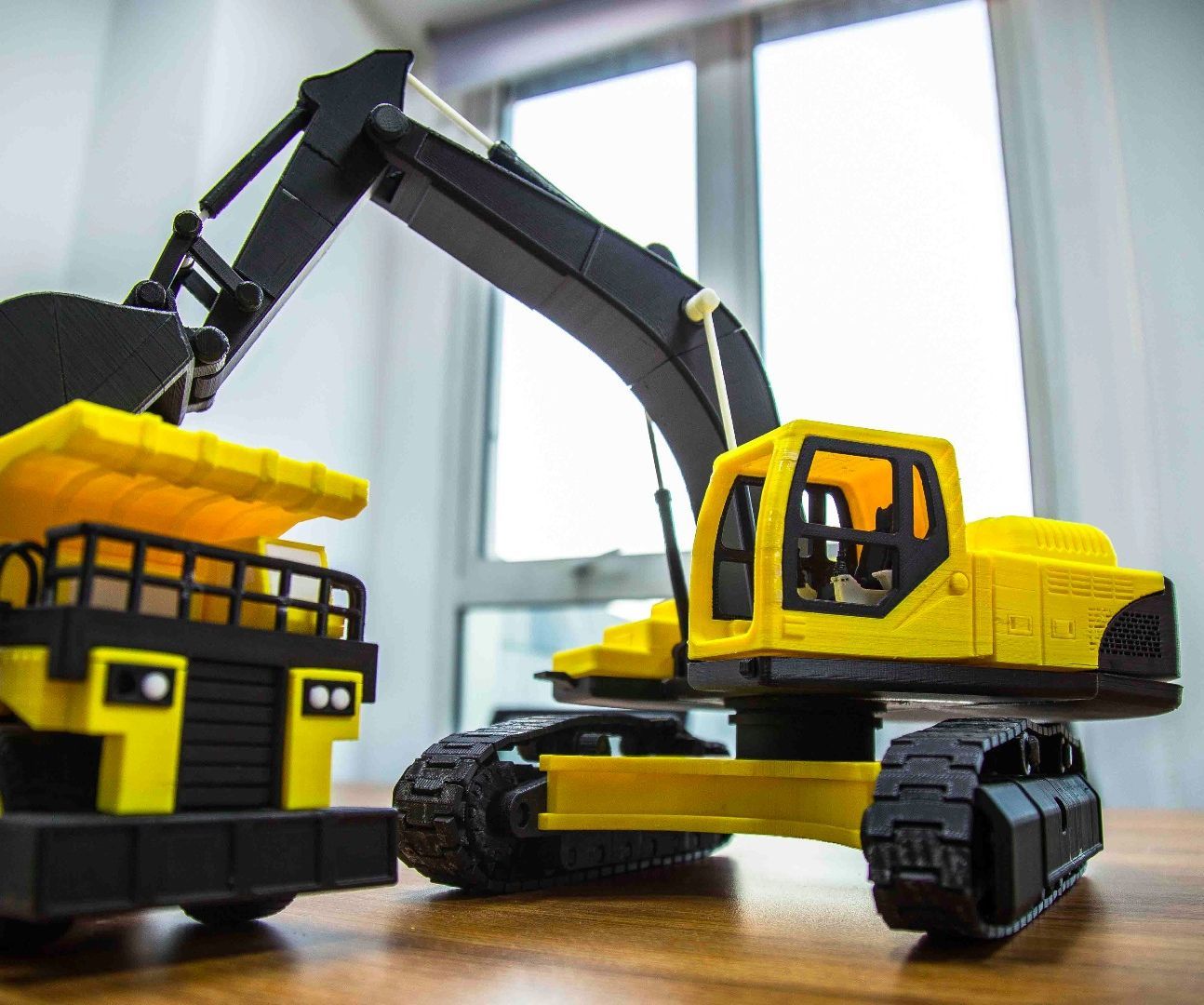 Toy Excavator : 13 Steps - Instructables