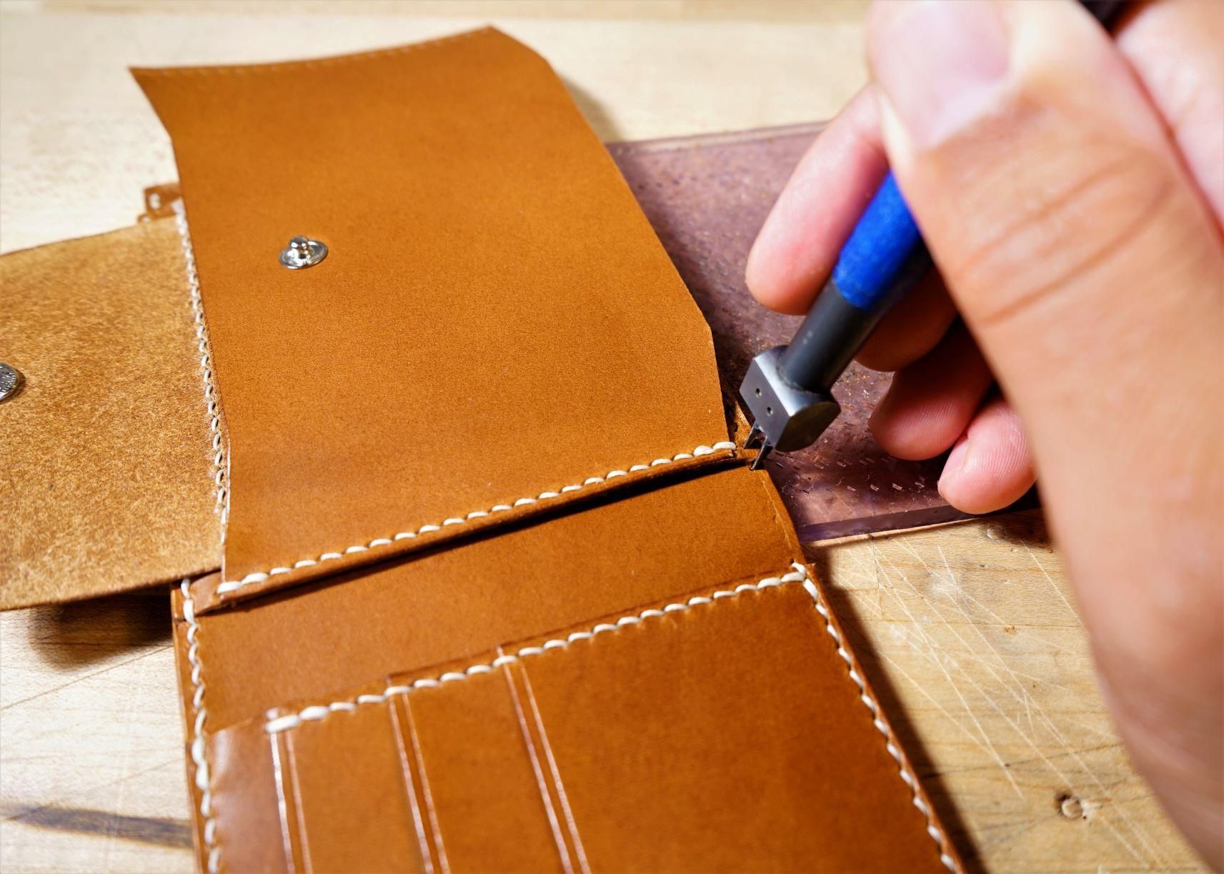 Leather Coin Pouch Wallet : 14 Steps (with Pictures) - Instructables