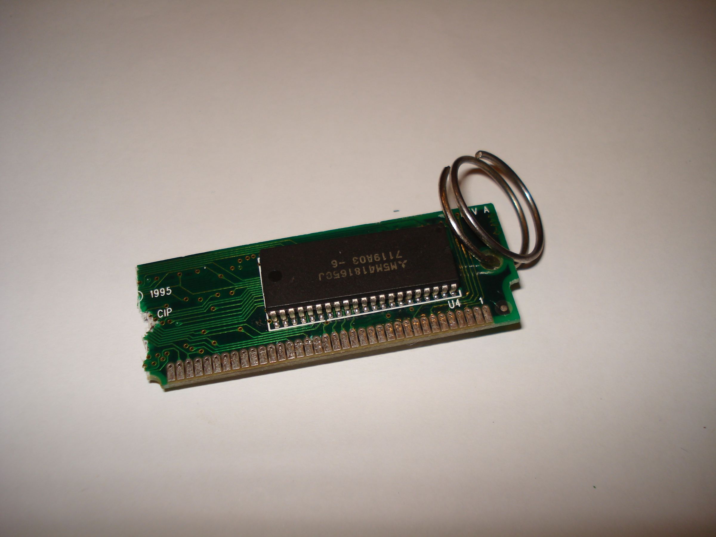 Fancy Keychain From an Obsolete PC RAM - Instructables