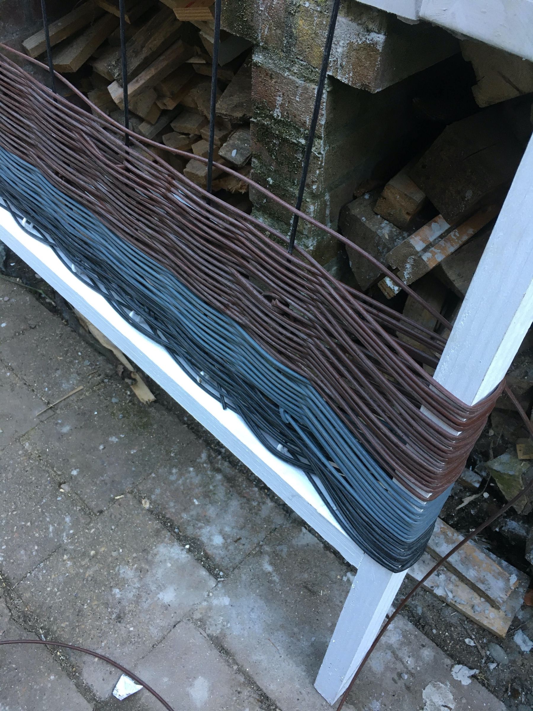 Garden-fence Made of Woven Plastic Cable-tube : 3 Steps - Instructables