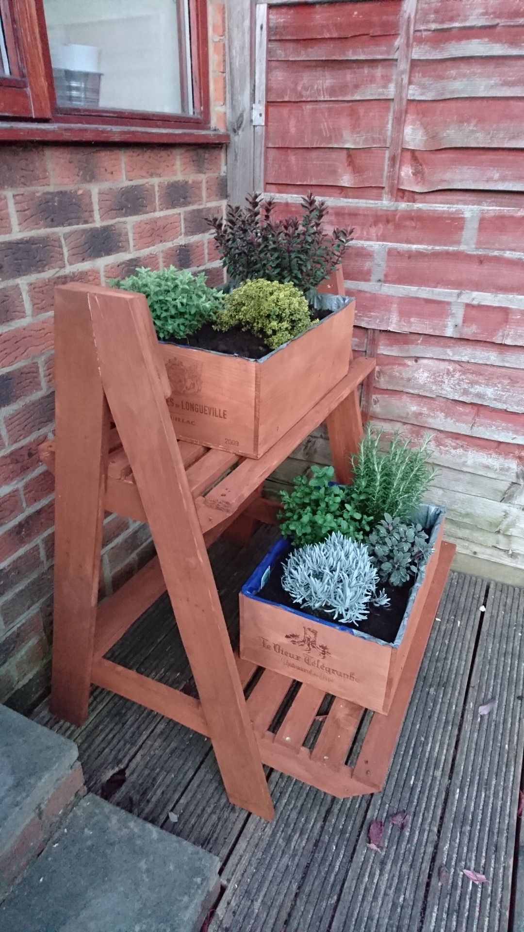 Staggered Pallet Planter : 8 Steps (with Pictures) - Instructables