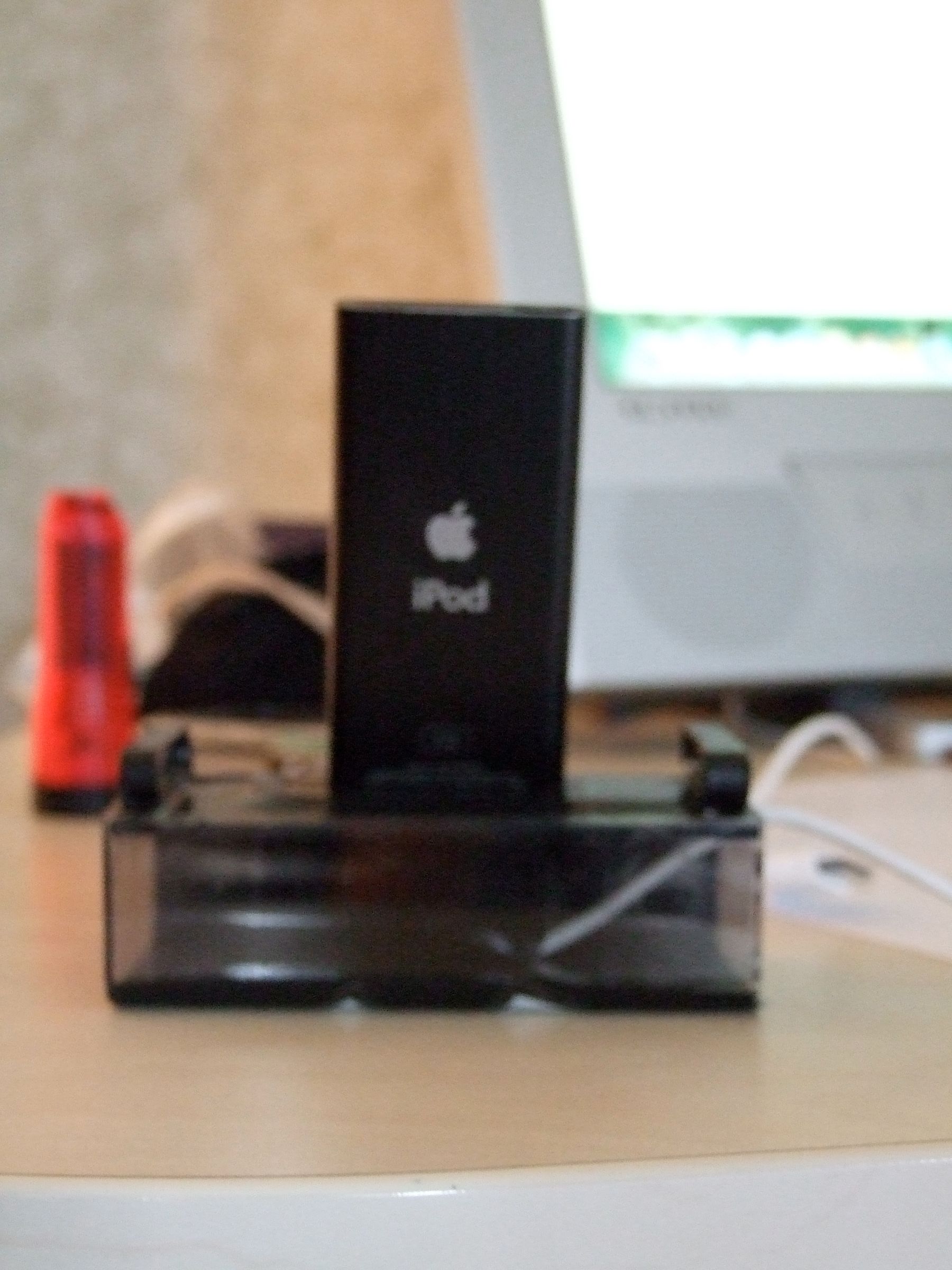 Make Your Own Ipod Nano Dock With Out-Of-The-Box Objects. : 6 Steps - Instructables