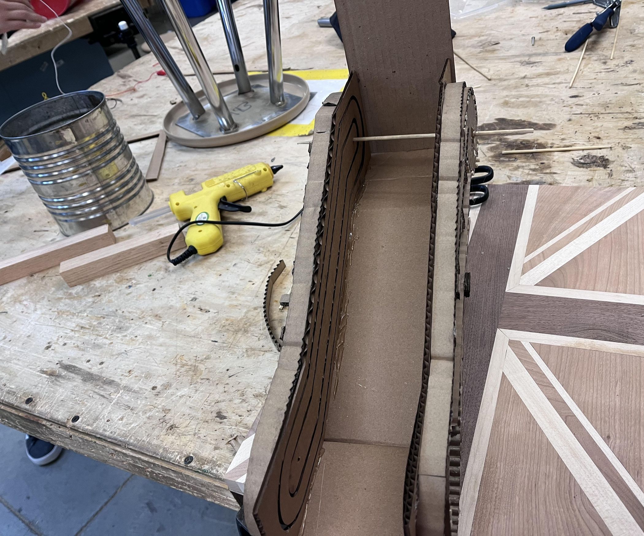 Carboard Escalator : 10 Steps - Instructables