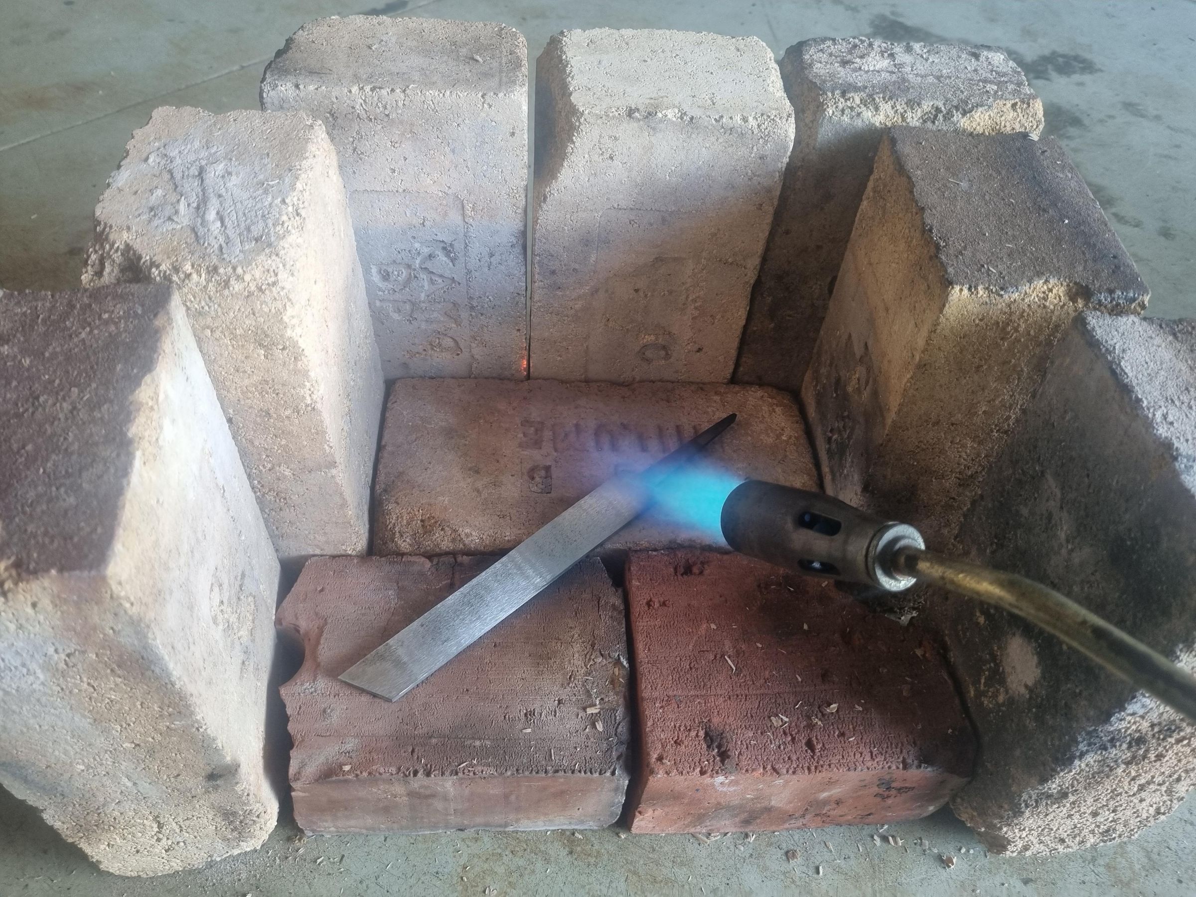 Saw Blade Parting Tool : 5 Steps - Instructables