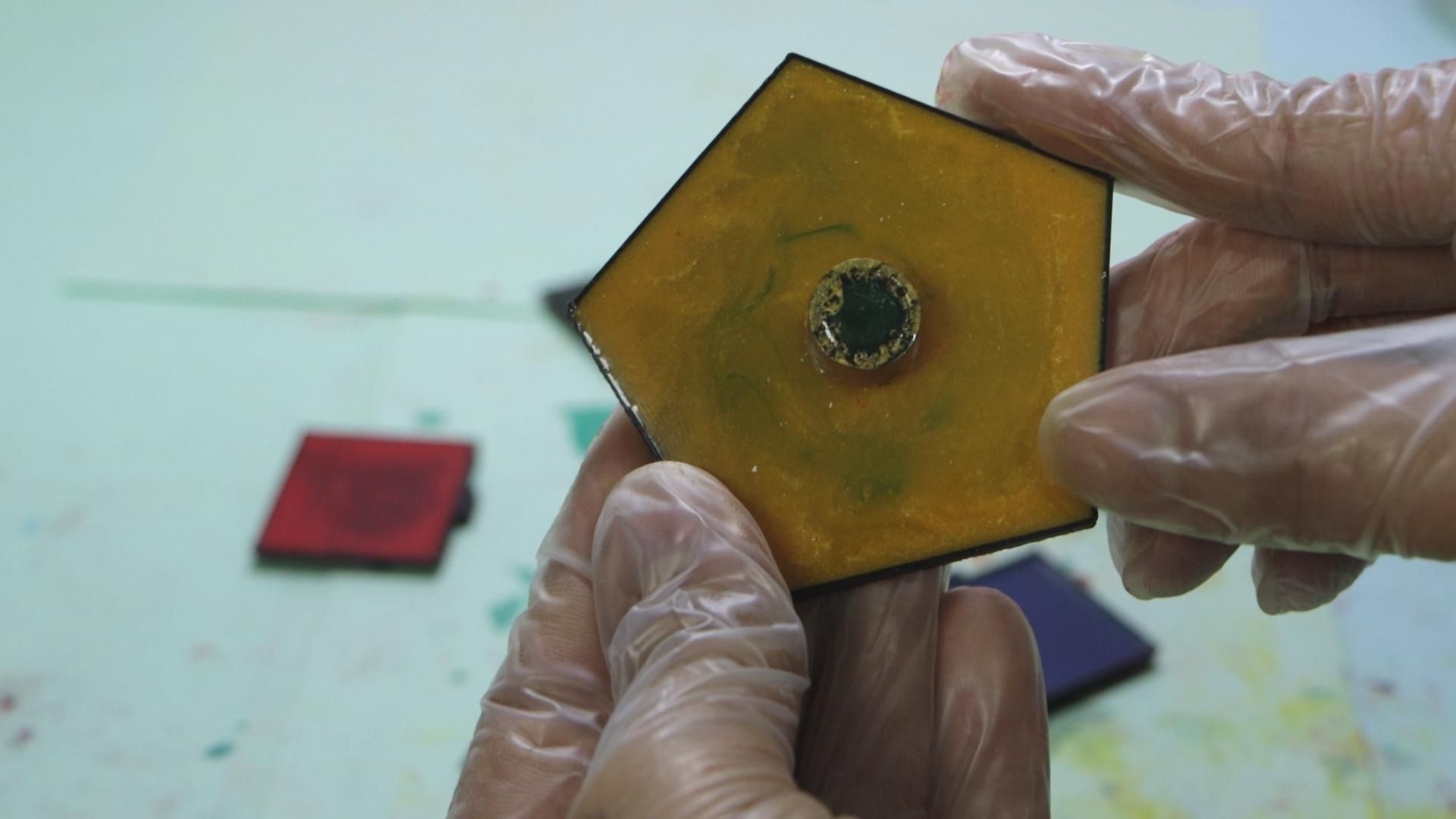 3D PRINTING PENTAGON BOX MIXING WITH EPOXY RESIN : 4 Steps - Instructables