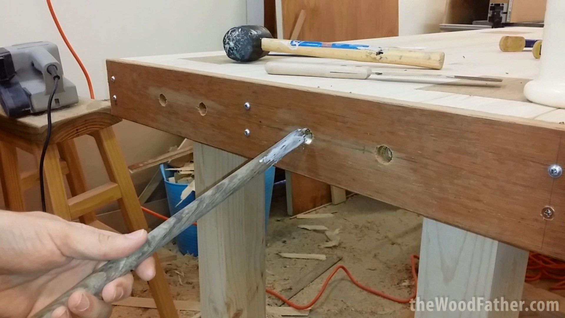 A Solid and Cheap 2x4 Workbench : 10 Steps (with Pictures) - Instructables