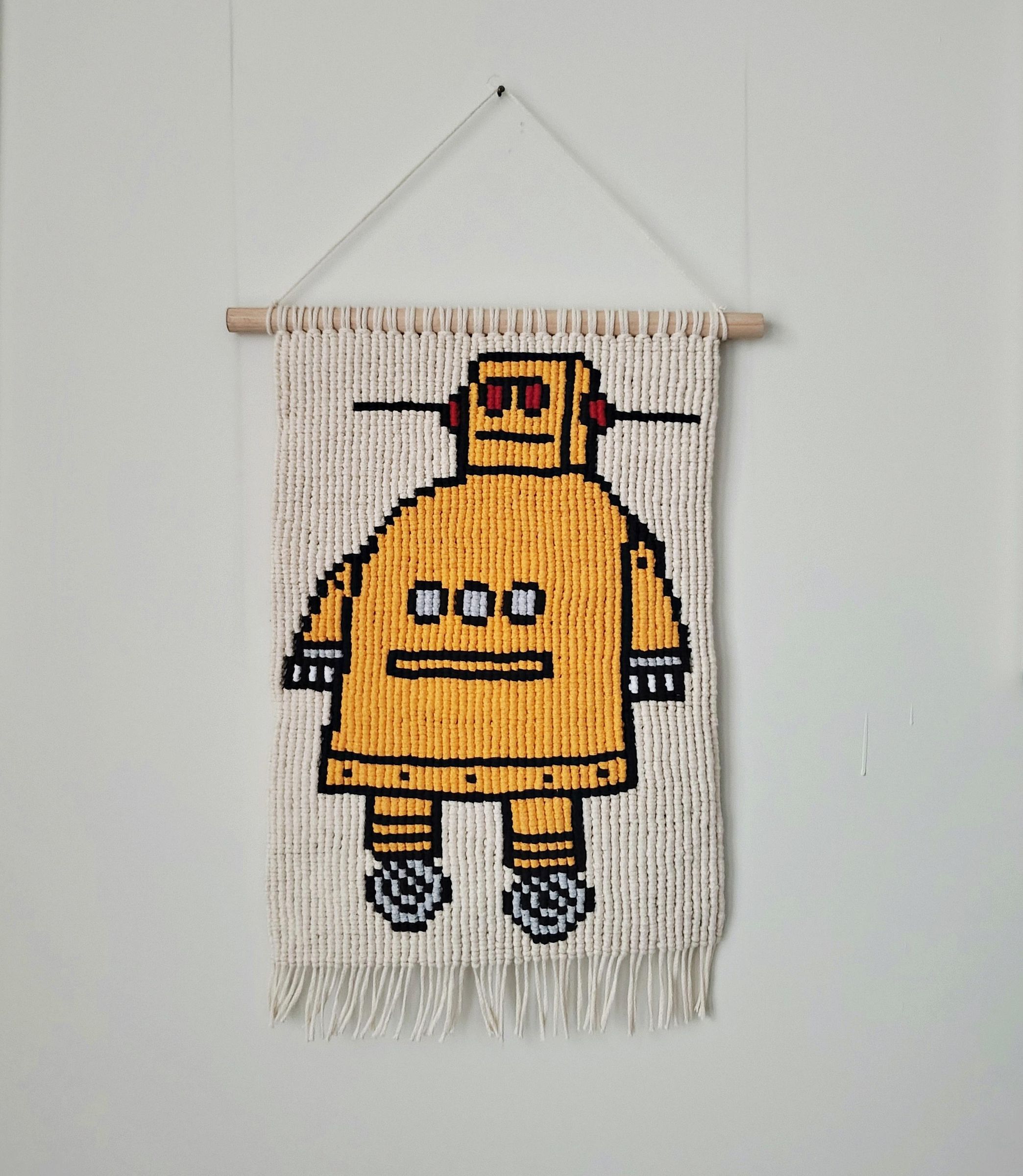 Making an Instructables Robot Macrame Wall Hanging : 15 Steps (with Pictures) - Instructables