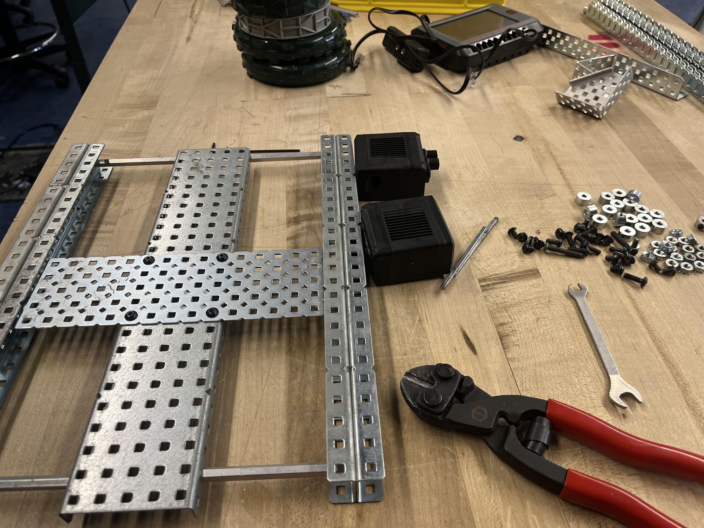 Vex Robotics Wheelie Car : 7 Steps - Instructables