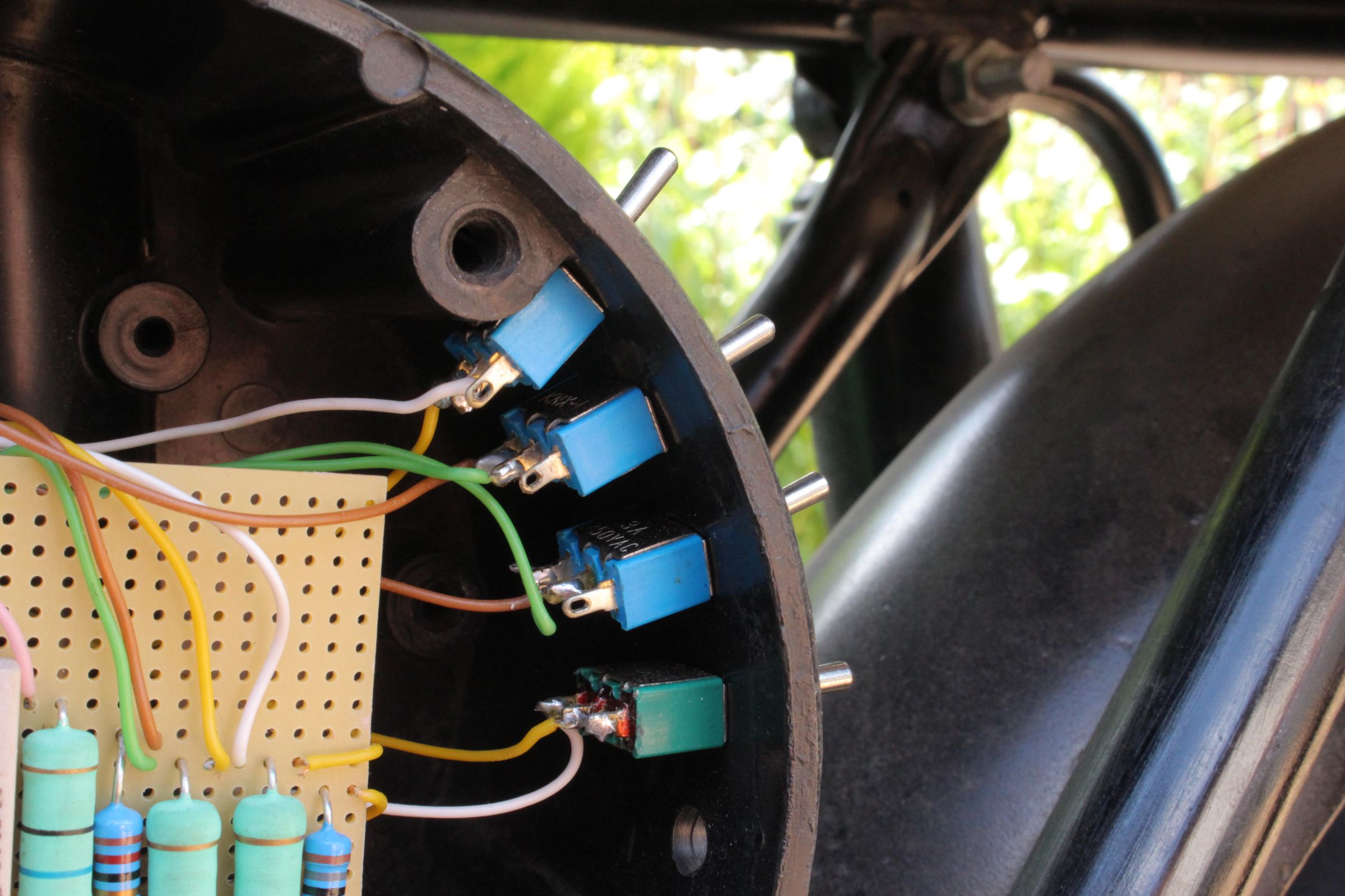 Moped Mod:Turn Signals+Under Body Light+Brake Light : 7 Steps ...