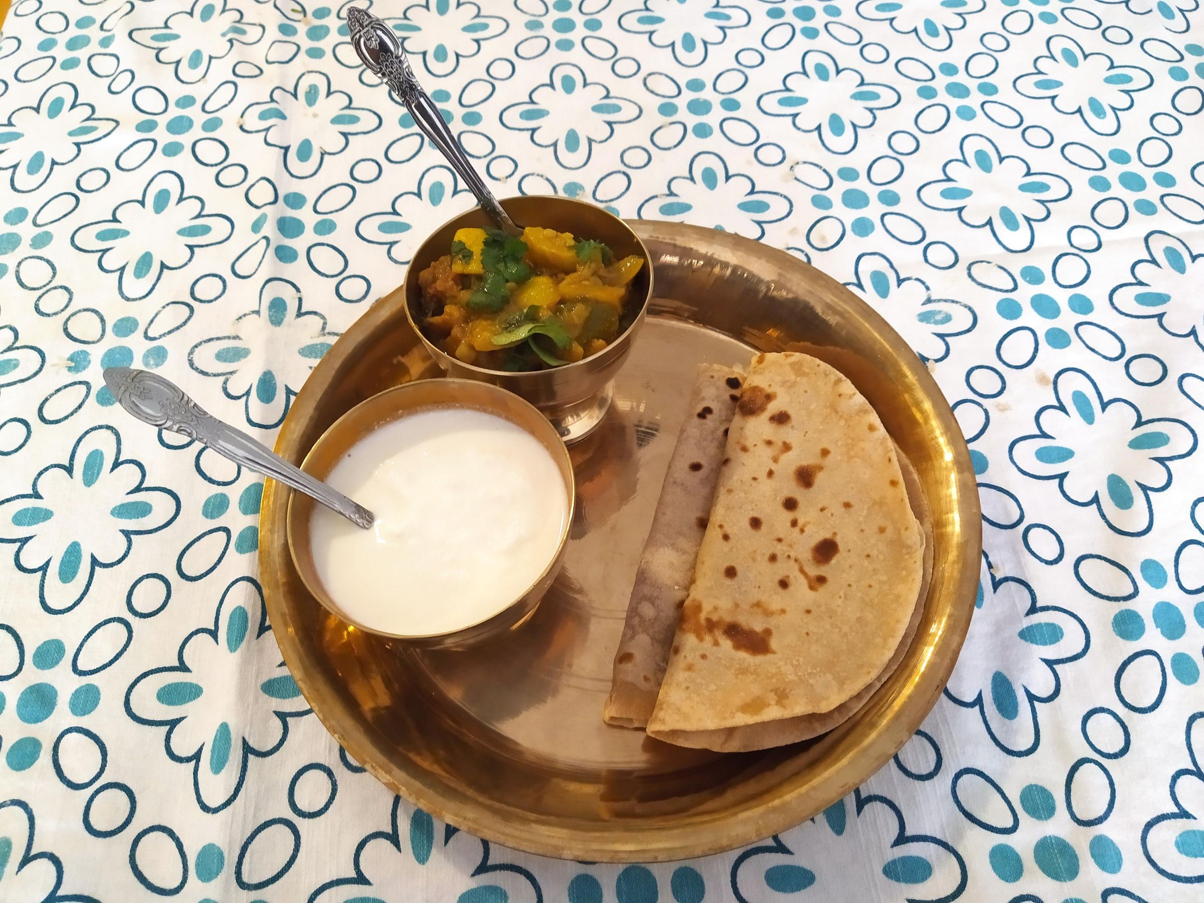Sukka Roti a Traditional Asian Flat Bread and Mixed Vegetables. : 12 ...