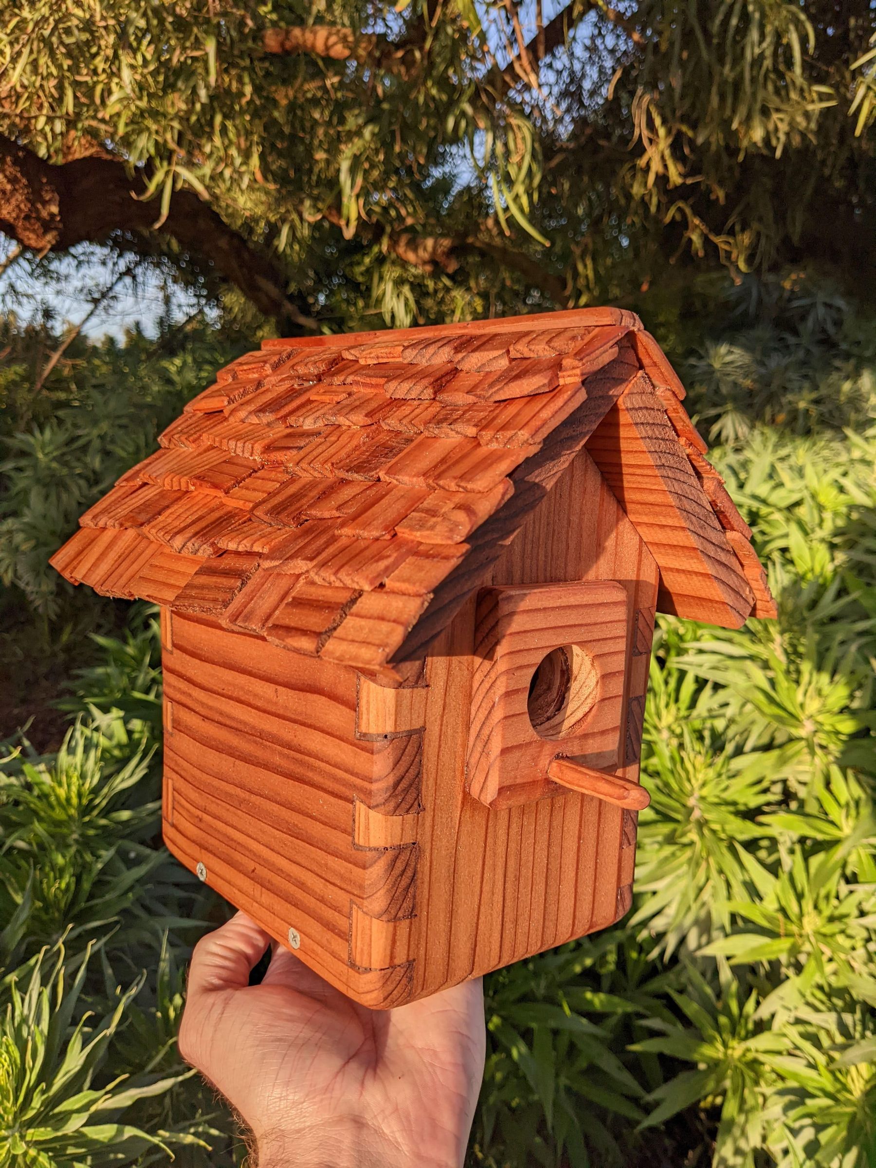 Entire Dovetailed Birdhouse From One Board : 15 Steps (with Pictures ...