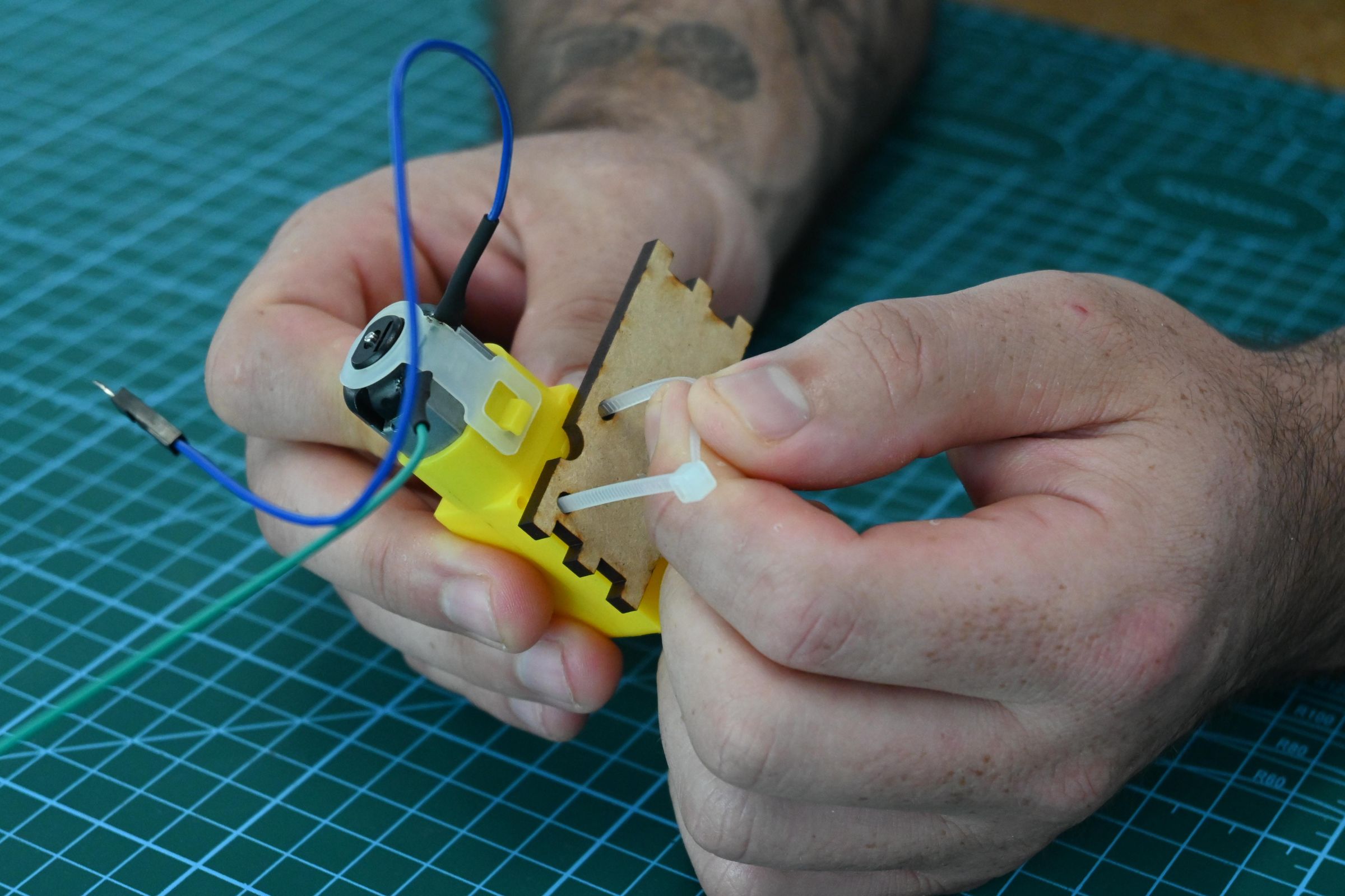 BATTLE BOTS - Torneo De Robots Sumo : 11 Steps (with Pictures ...